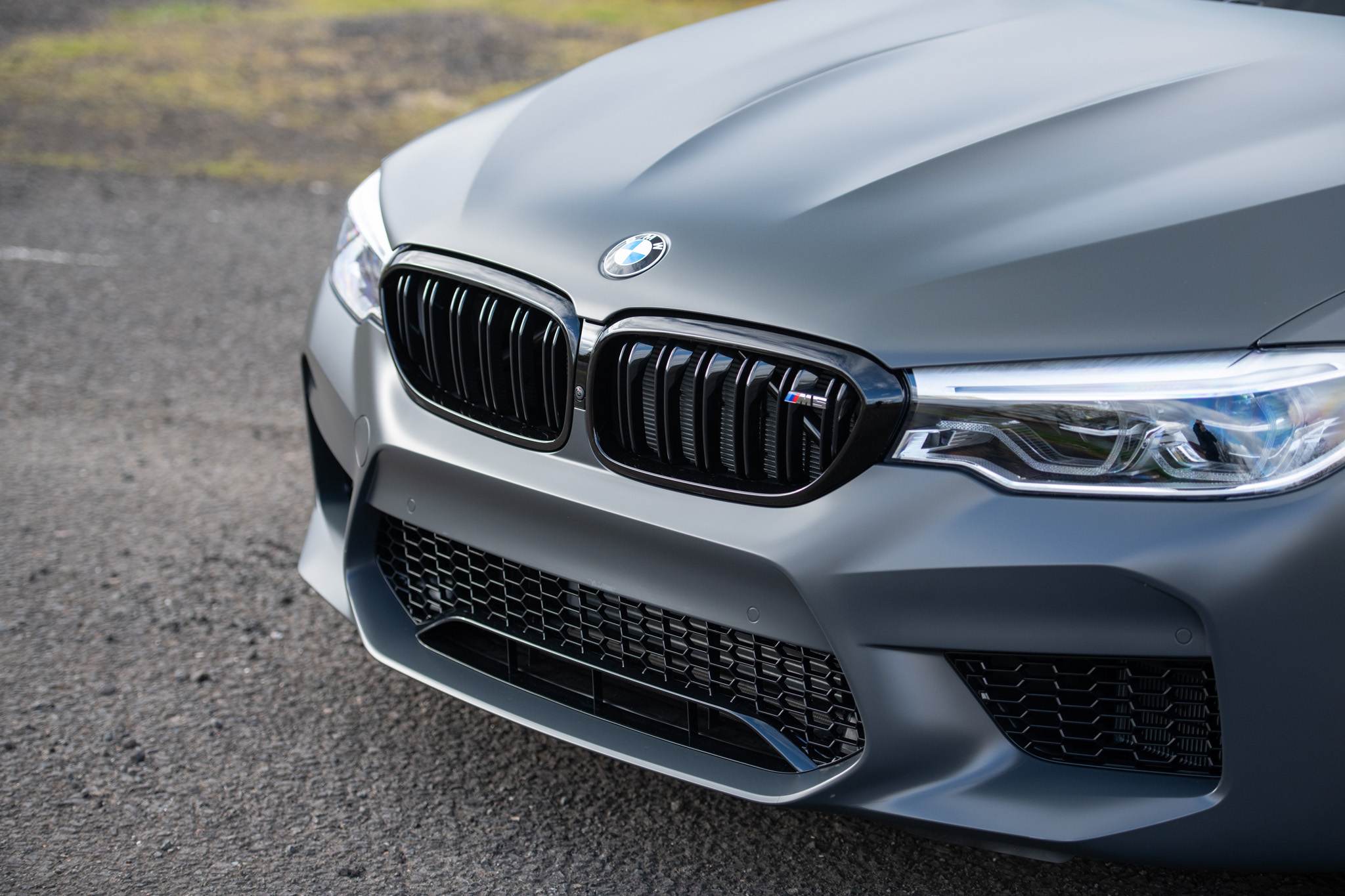 Frozen Dark Grey II - BMW M5 35 Jahre (F90) - carpaints.co