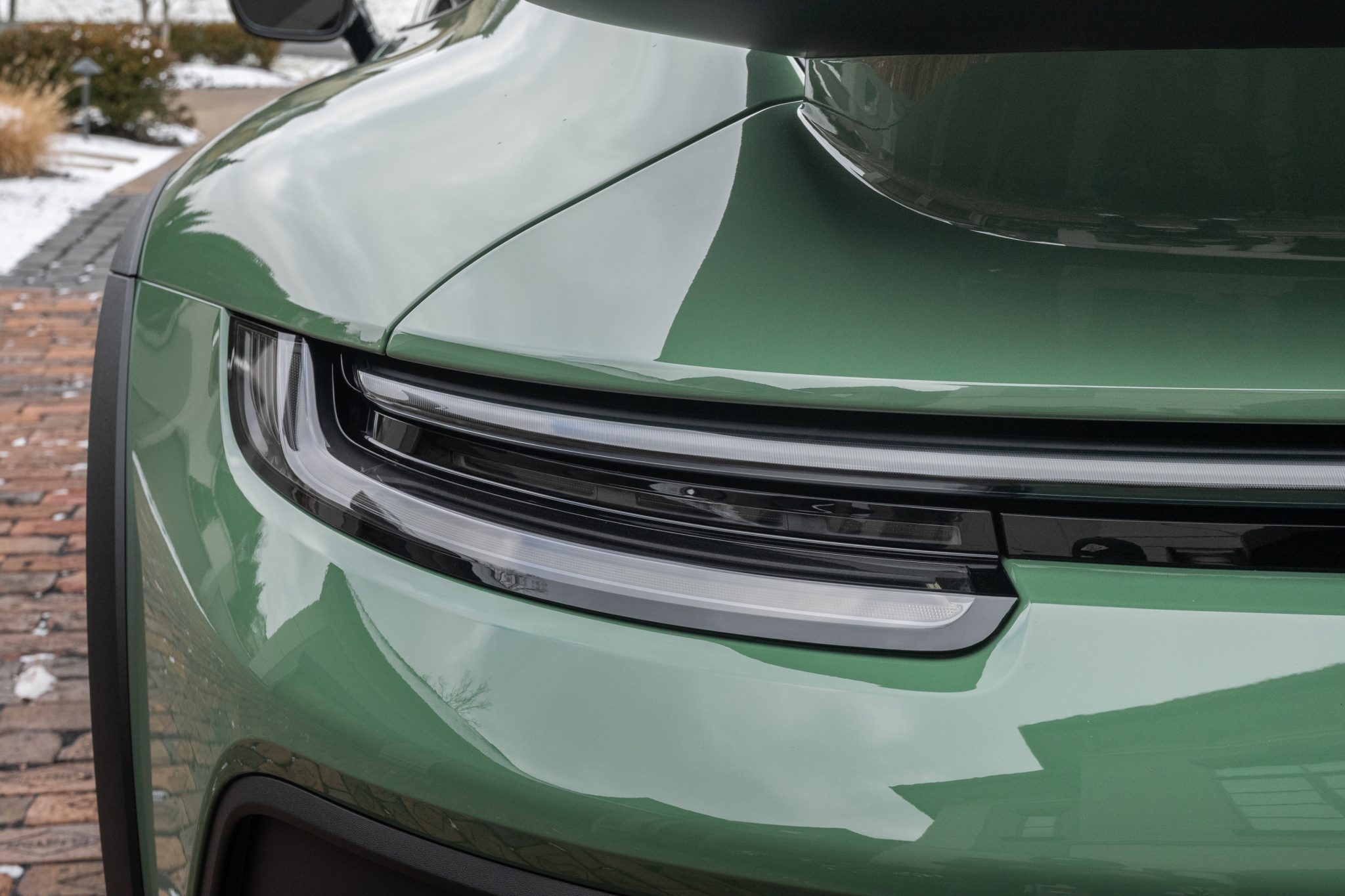 Auratium Green - Porsche 911 Dakar (992) - carpaints.co