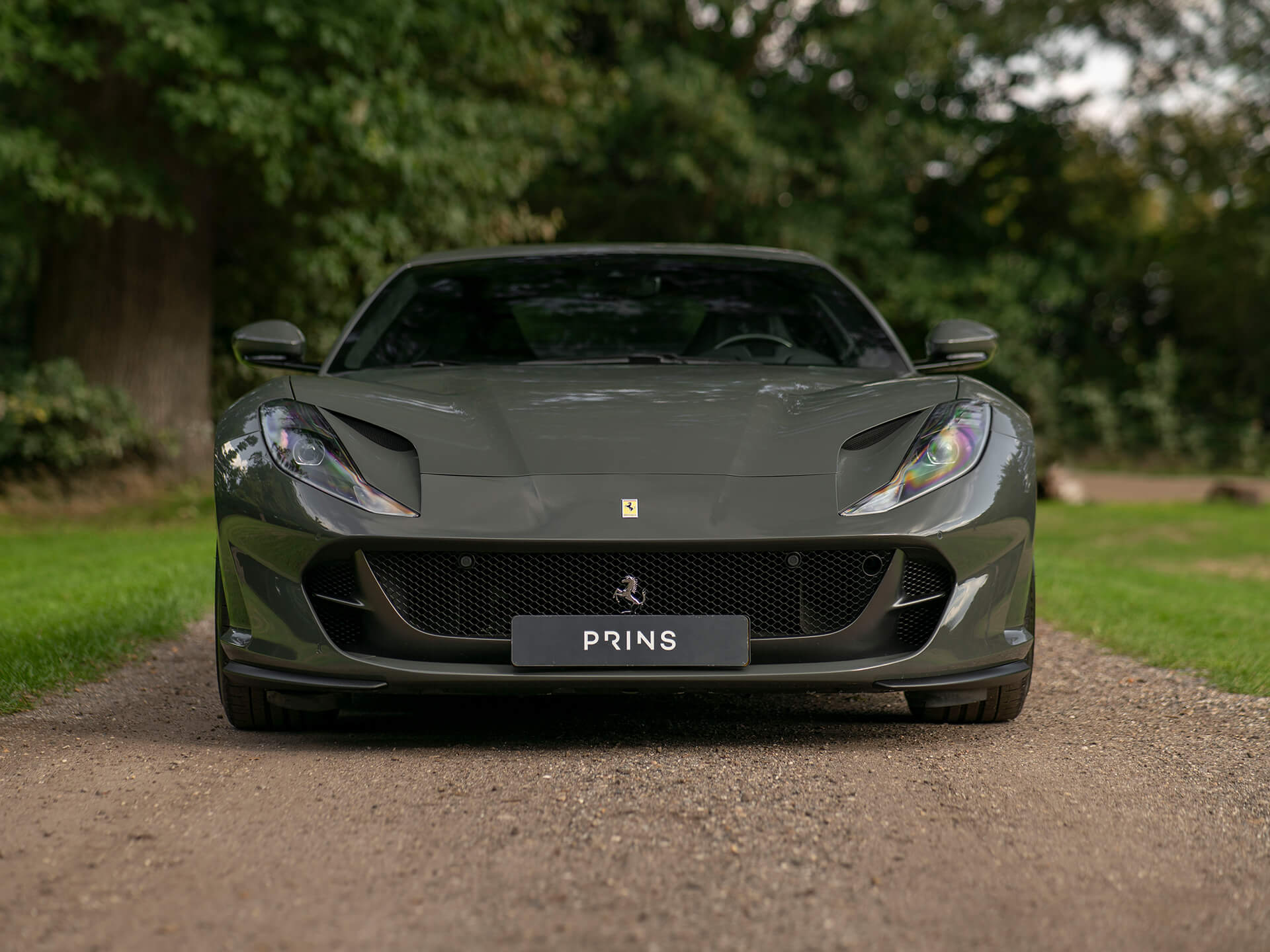 Grigio Scuro - Ferrari 812 Superfast - carpaints.co