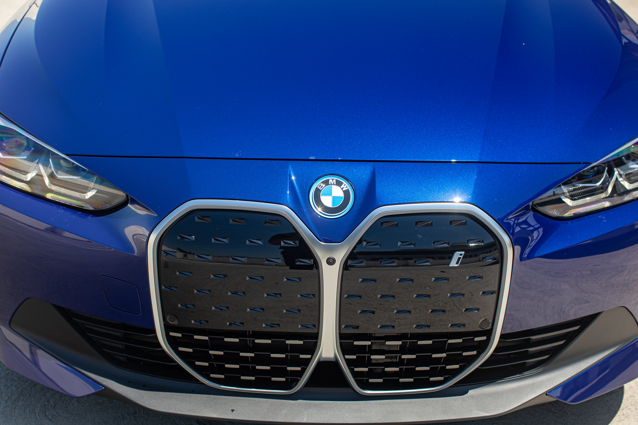 Interlagos Blue - BMW i4 (G26) - carpaints.co