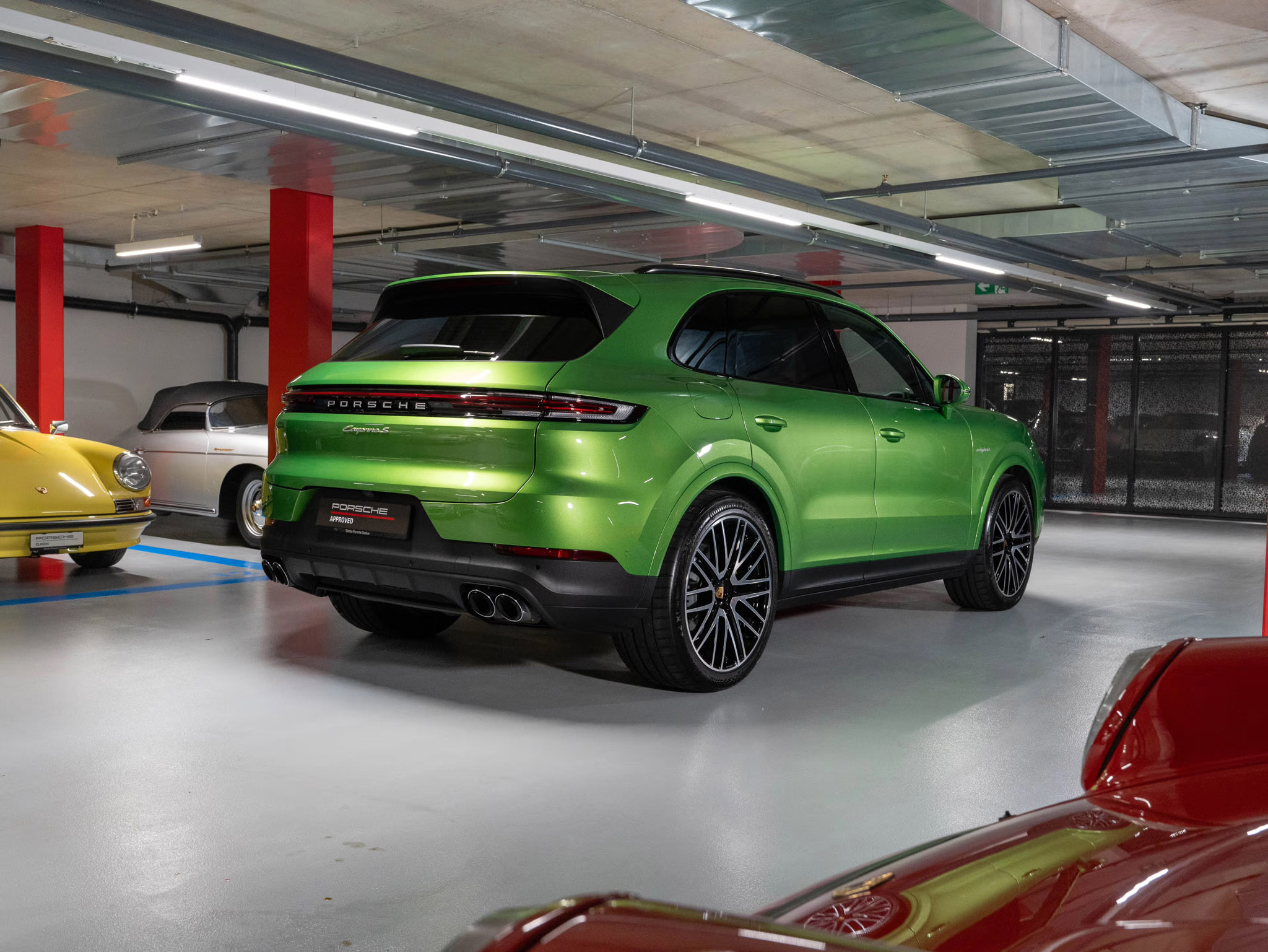 Java Green - Porsche Cayenne (E3) - carpaints.co
