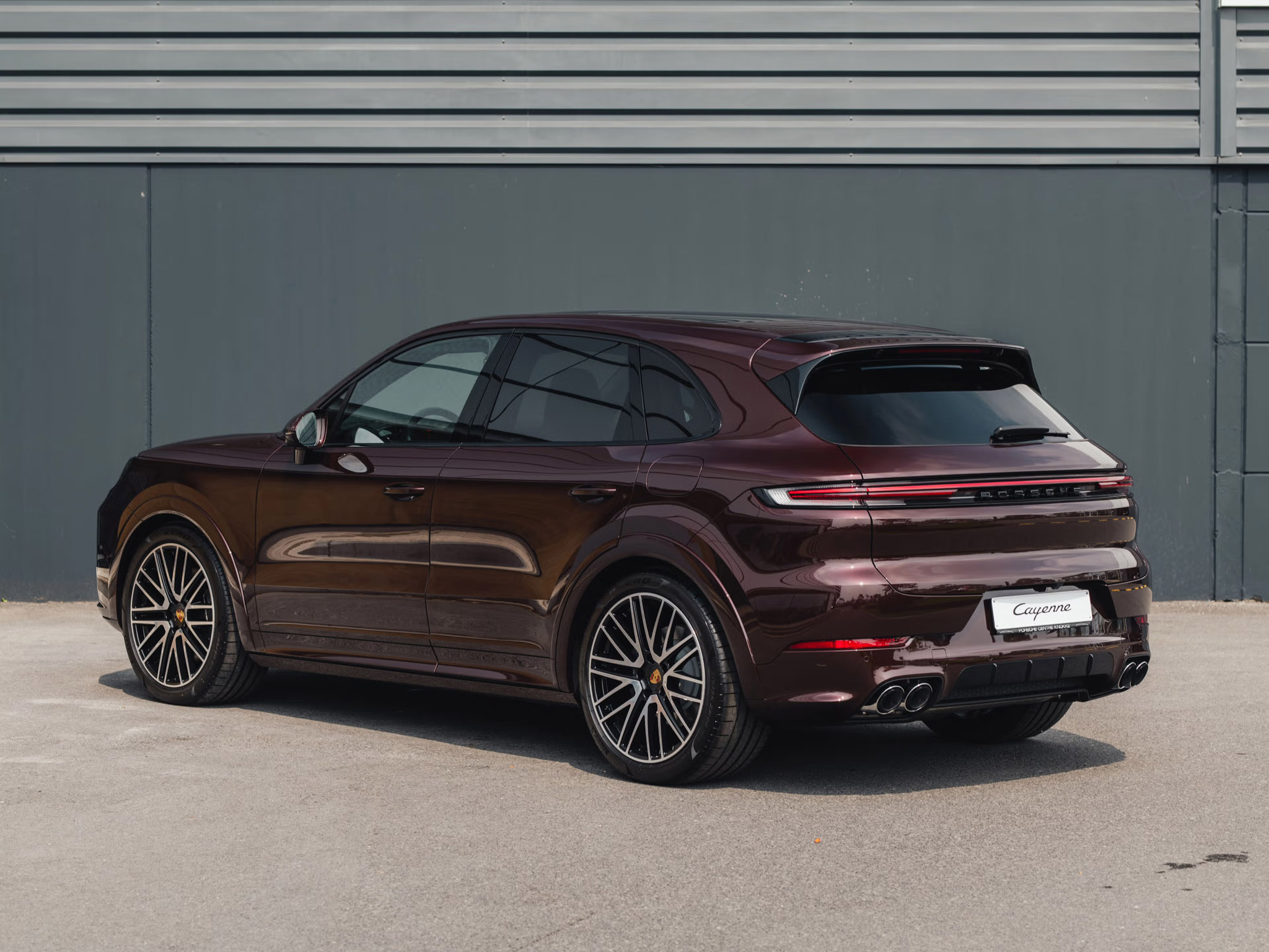 Seville Red Metallic - Porsche Cayenne (E3) - carpaints.co