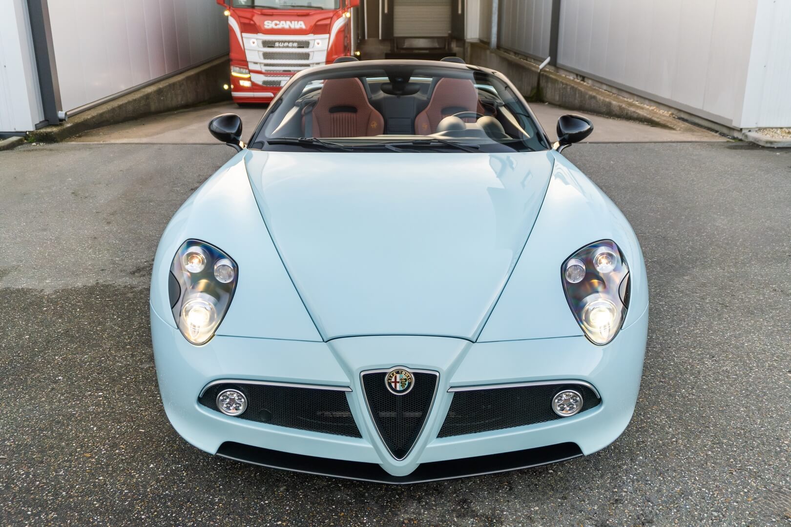Celeste - Alfa Romeo 8C Spider - carpaints.co