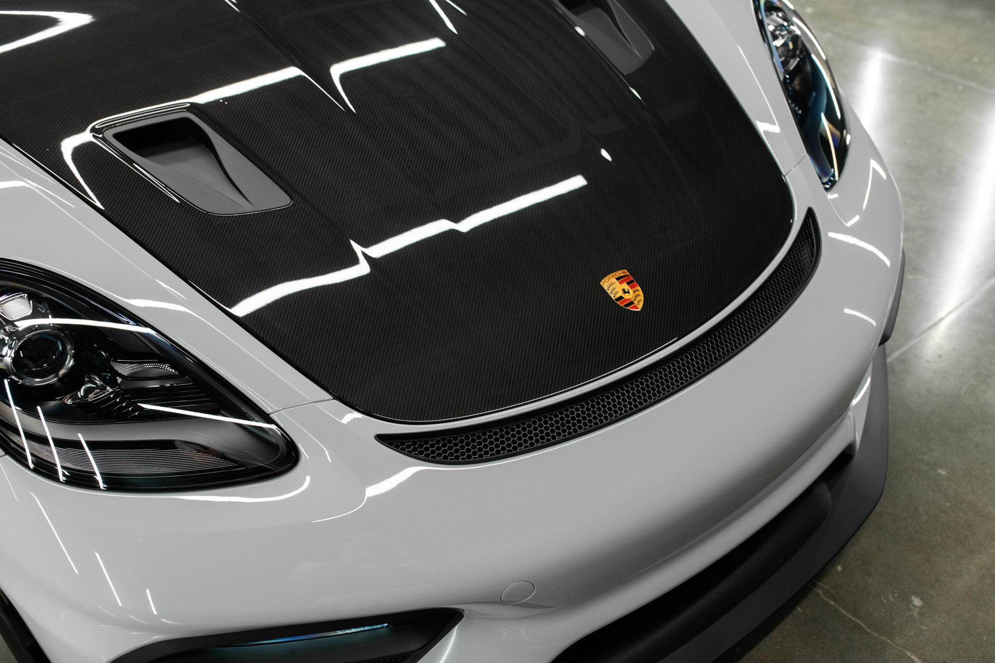 Grigio Campovolo - Porsche Cayman GT4 RS (718) - carpaints.co