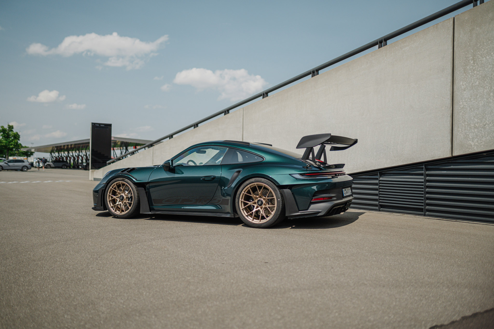 Jet Green Metallic - Porsche 911 GT3 RS (992) - carpaints.co