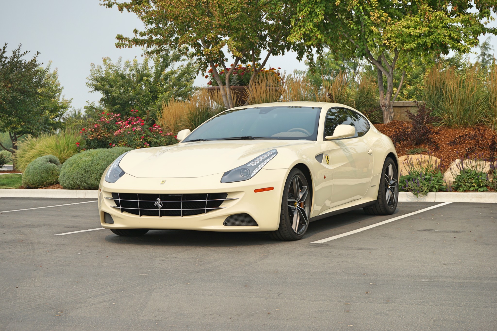 Avorio - Ferrari FF - carpaints.co