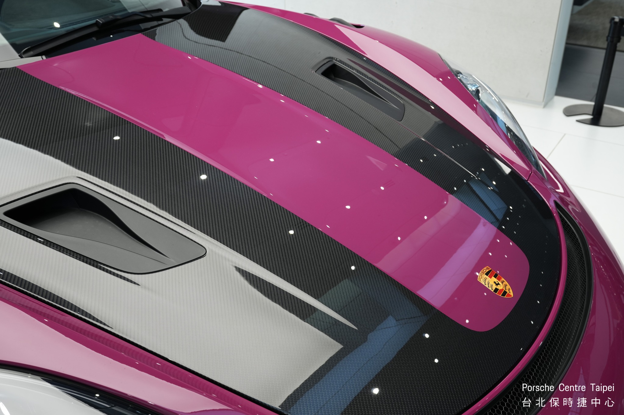 Ruby Star - Porsche Cayman GT4 RS (718) - carpaints.co