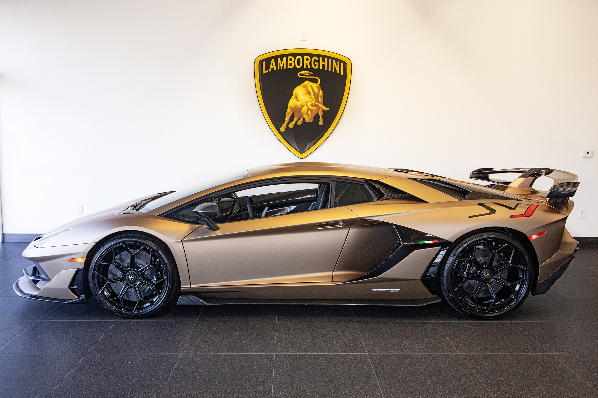 Bronzo Zenas - Lamborghini Aventador SVJ (LP770-4) - carpaints.co