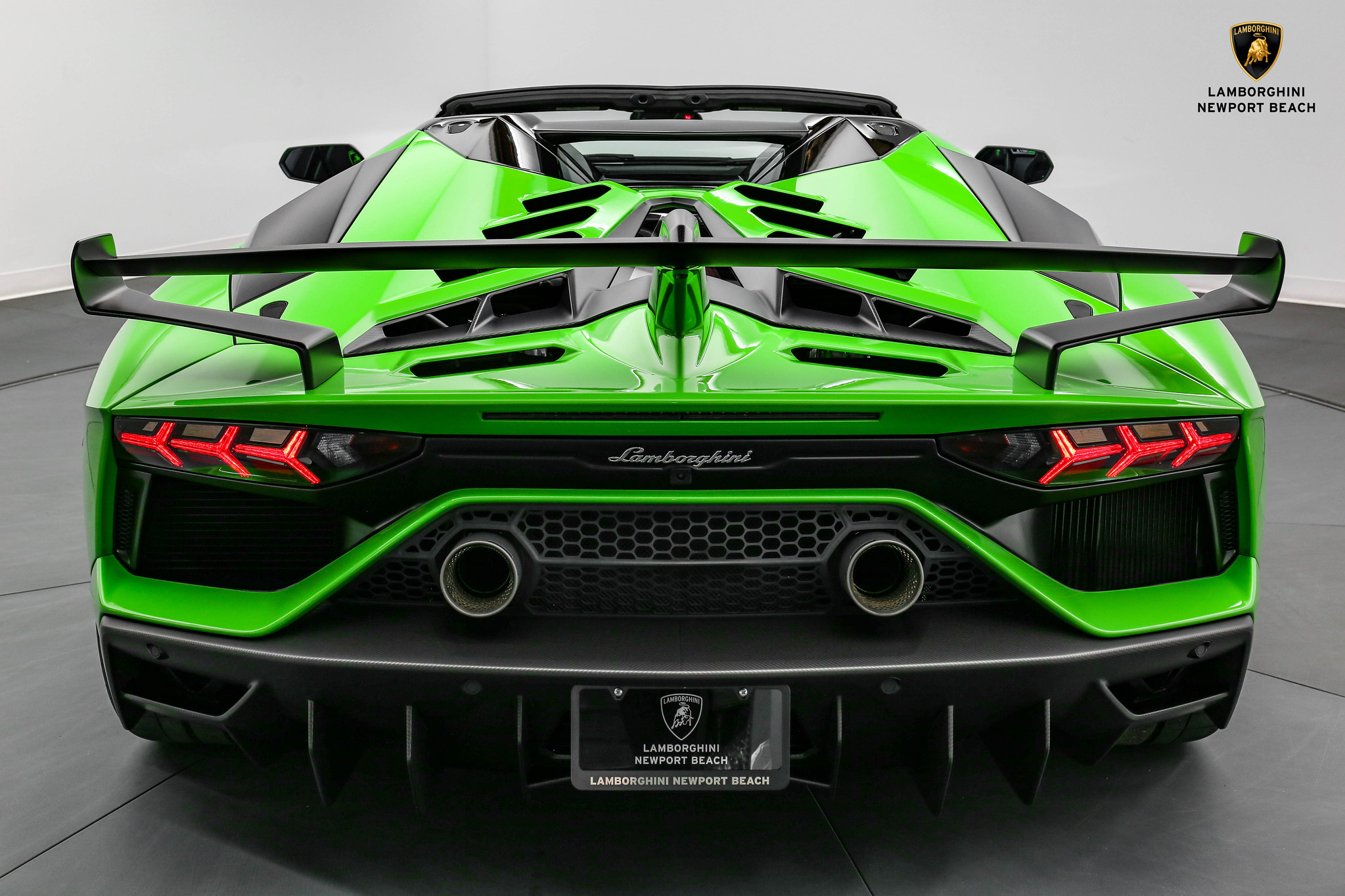 Verde Mantis - Lamborghini Aventador SVJ Roadster (LP770-4) - carpaints.co