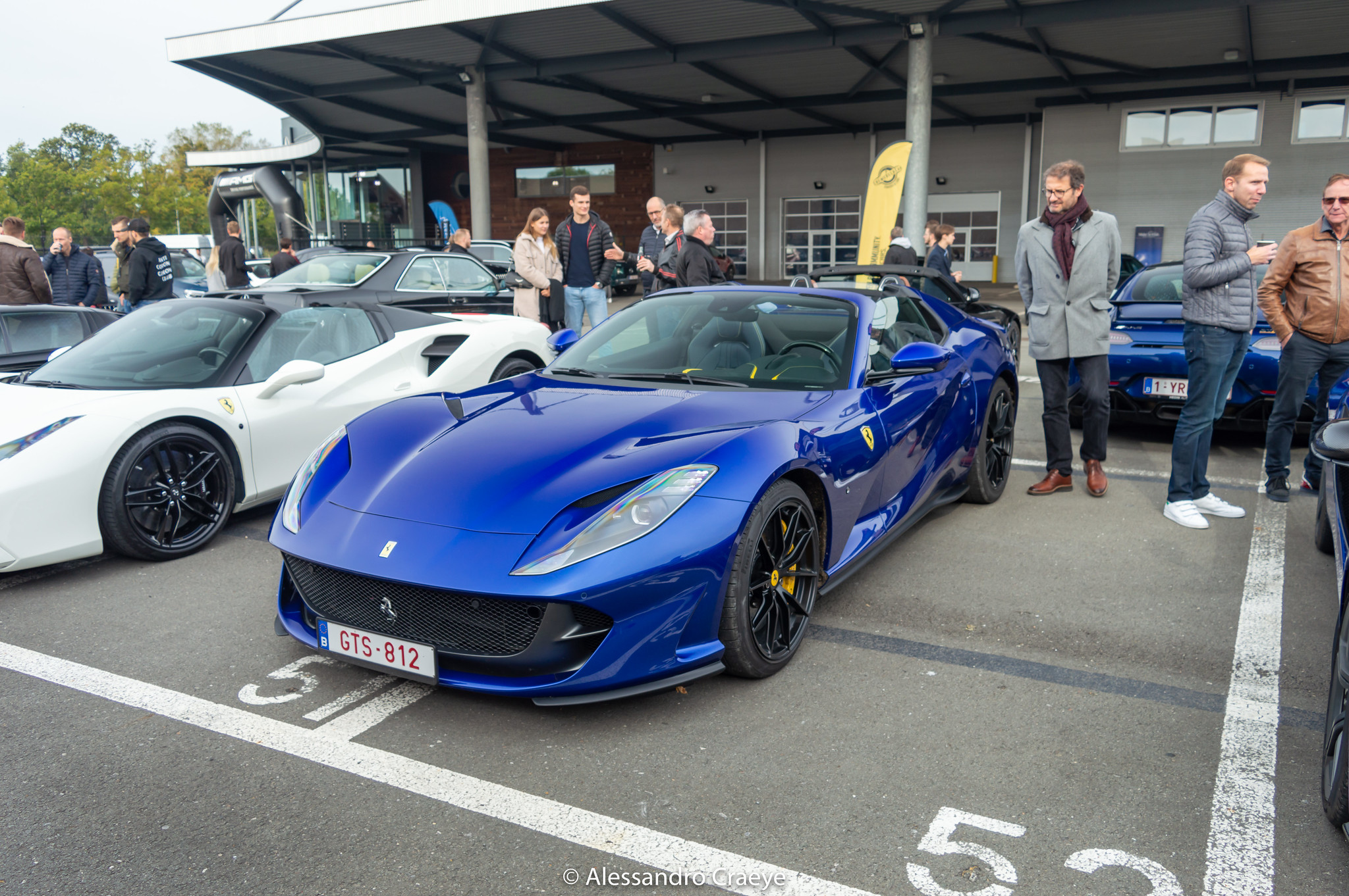 Blu Elettrico - Ferrari 812 GTS - carpaints.co