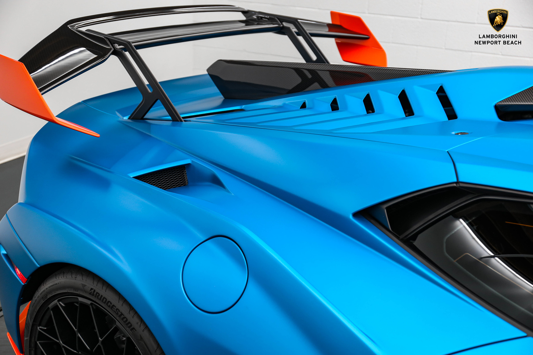 Blu Uranus Matt / Arancio Xanto - Lamborghini Huracán STO (LP640-2 ...