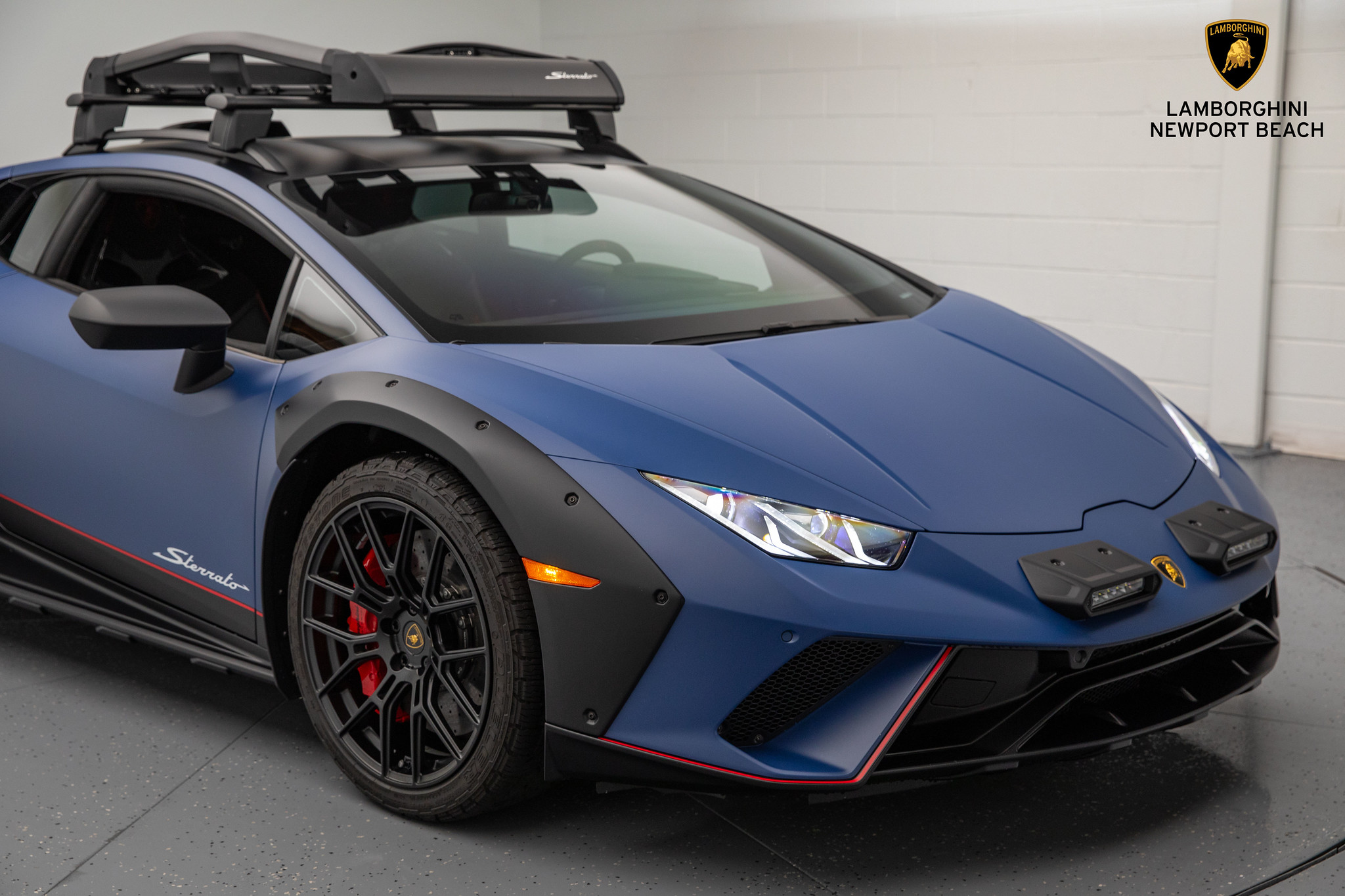 Blu Grifo - Lamborghini Huracán Sterrato - carpaints.co