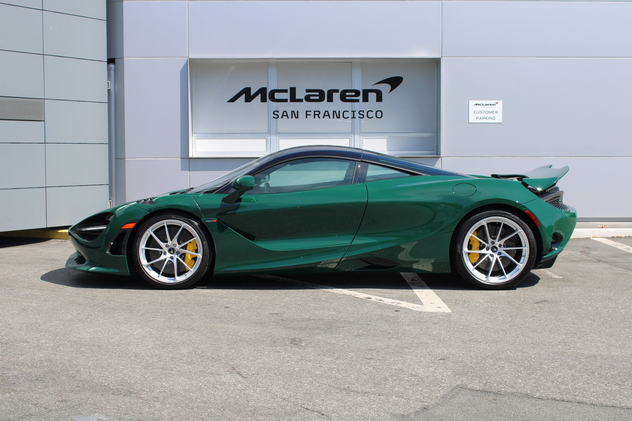 British Racing Green - McLaren 750S - carpaints.co