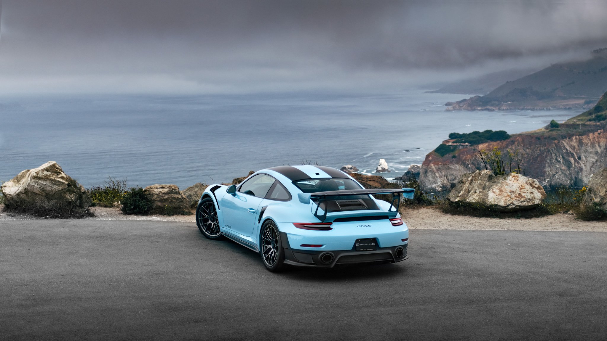 Gulf Blue - Porsche 911 GT2 RS (991) - carpaints.co