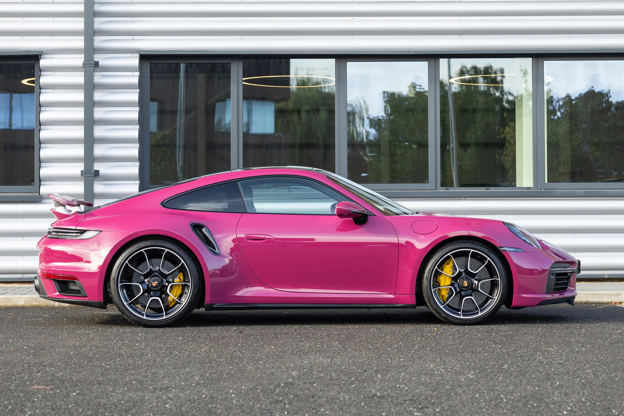 Ruby Star Neo - Porsche 911 Turbo S (992) - carpaints.co