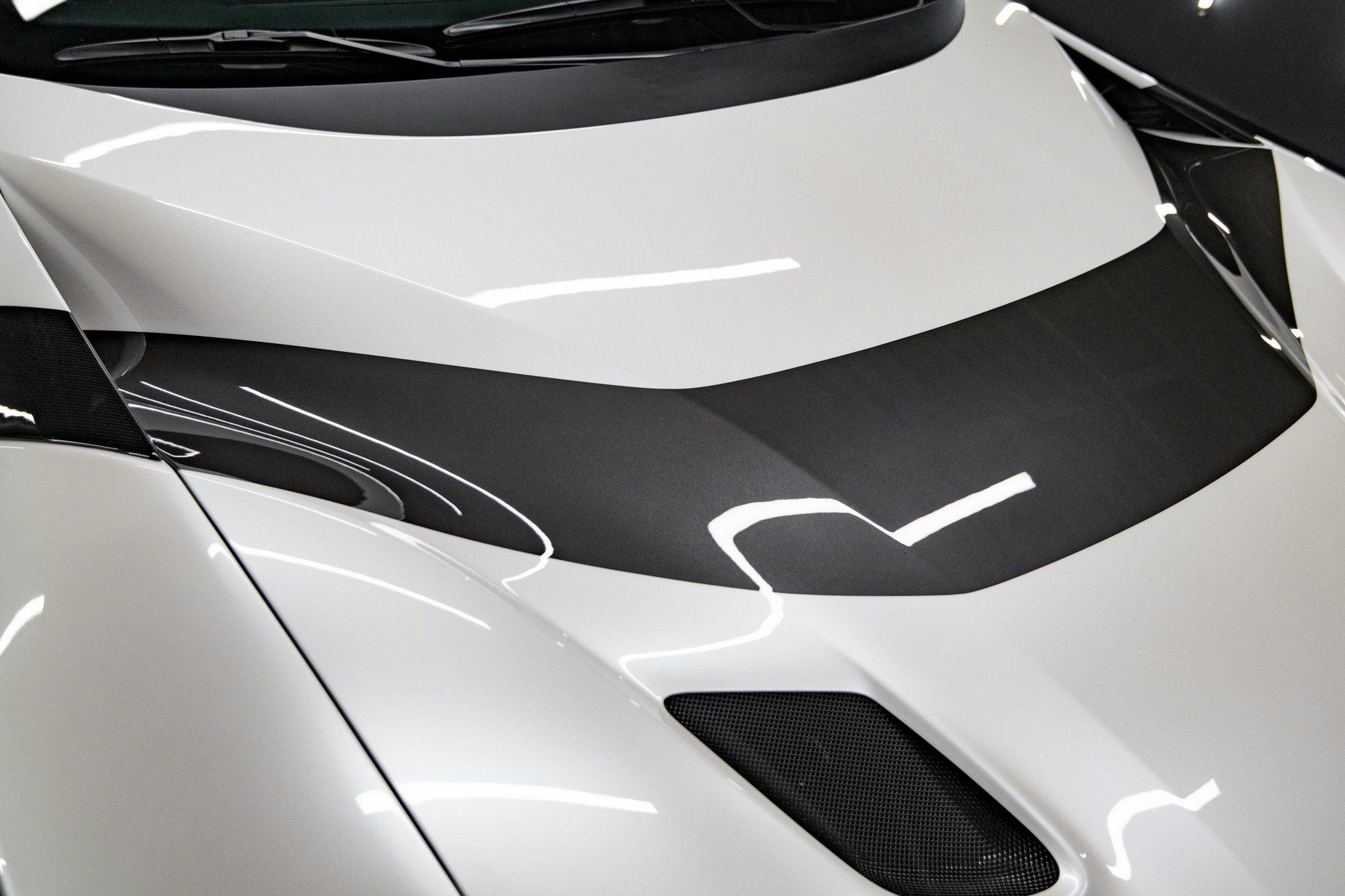Bianco Sanae - Ferrari F12 TDF - carpaints.co
