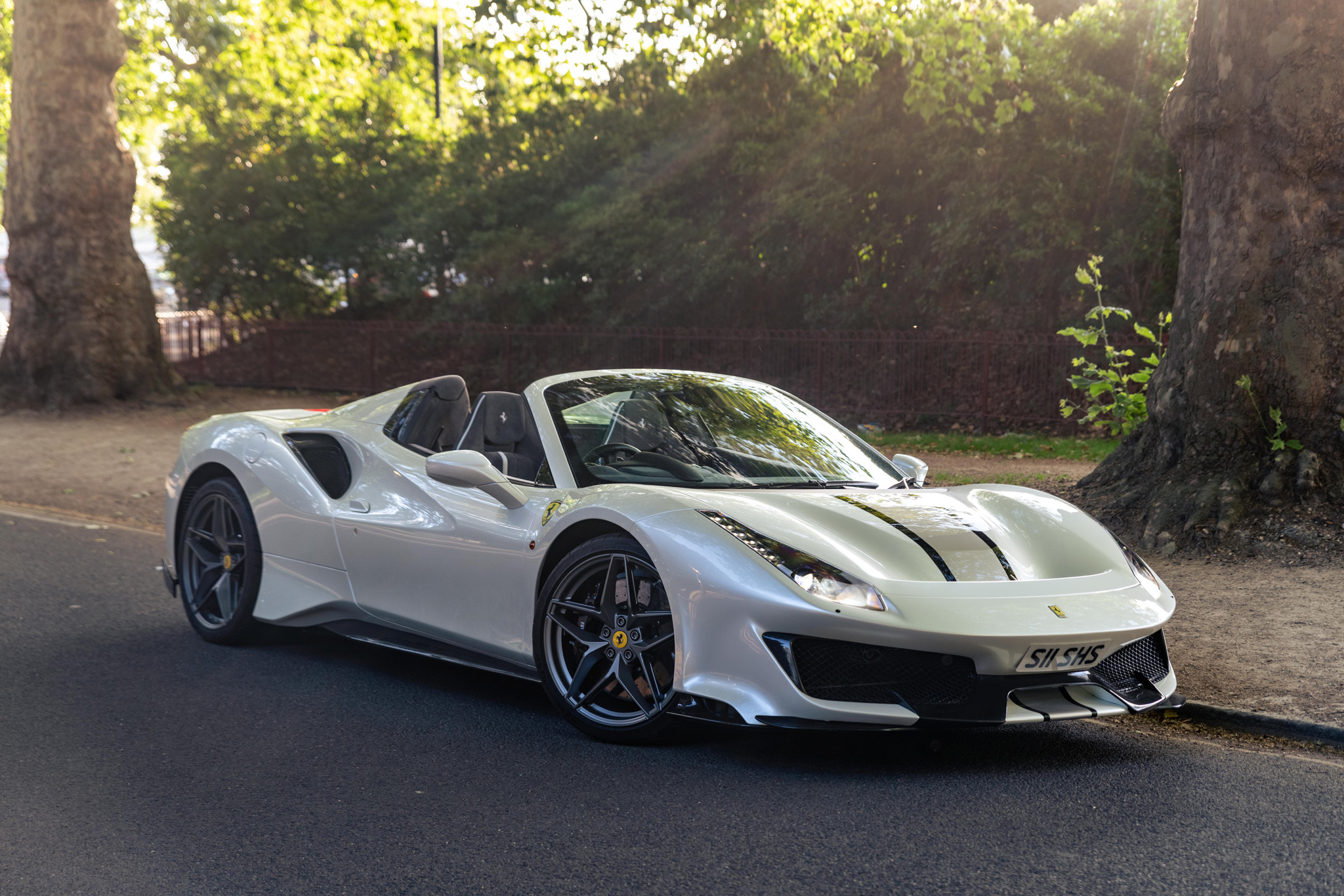 Bianco Fuji - Ferrari 488 Pista Spider - carpaints.co