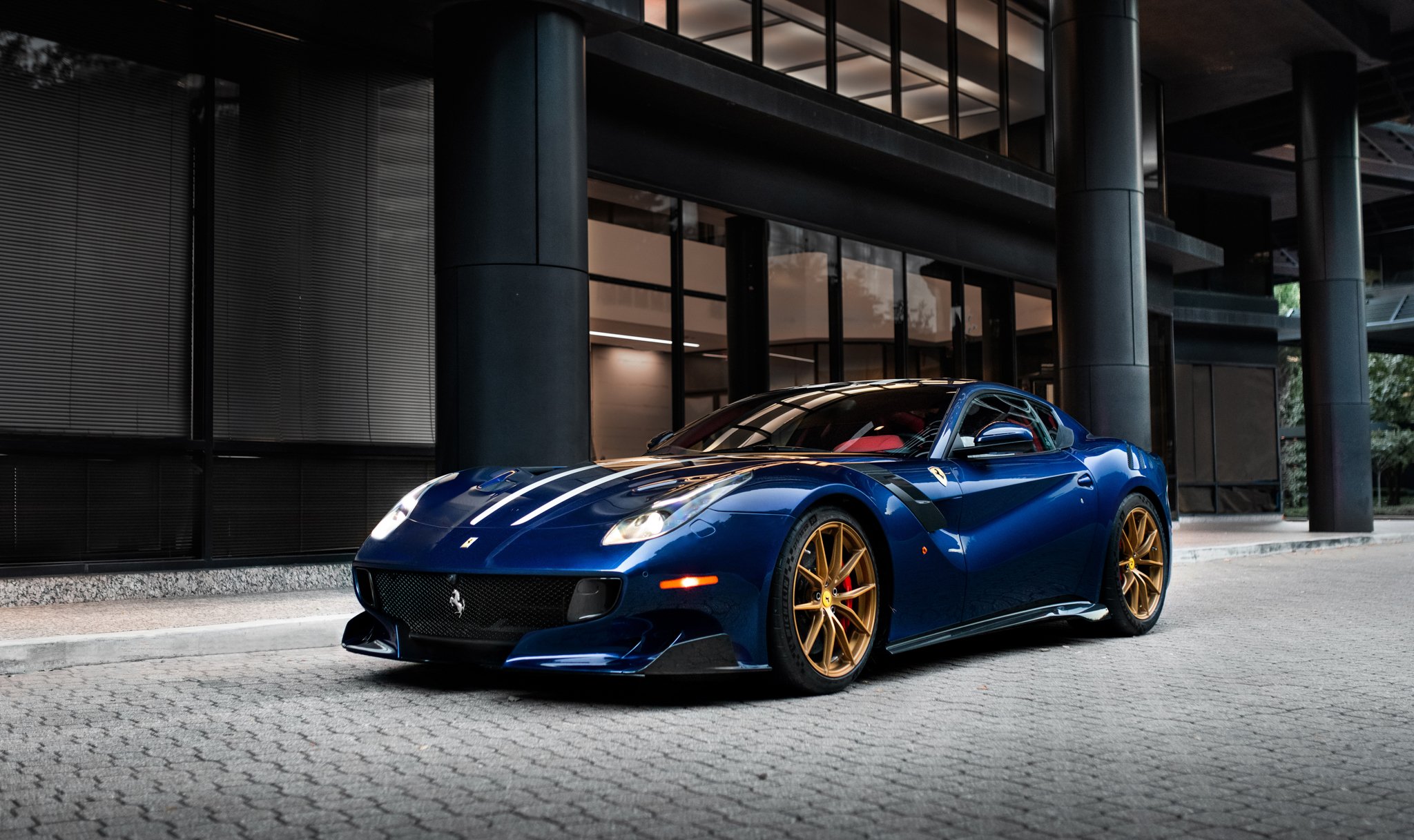 Blu Tour de France - Ferrari F12 TDF - carpaints.co