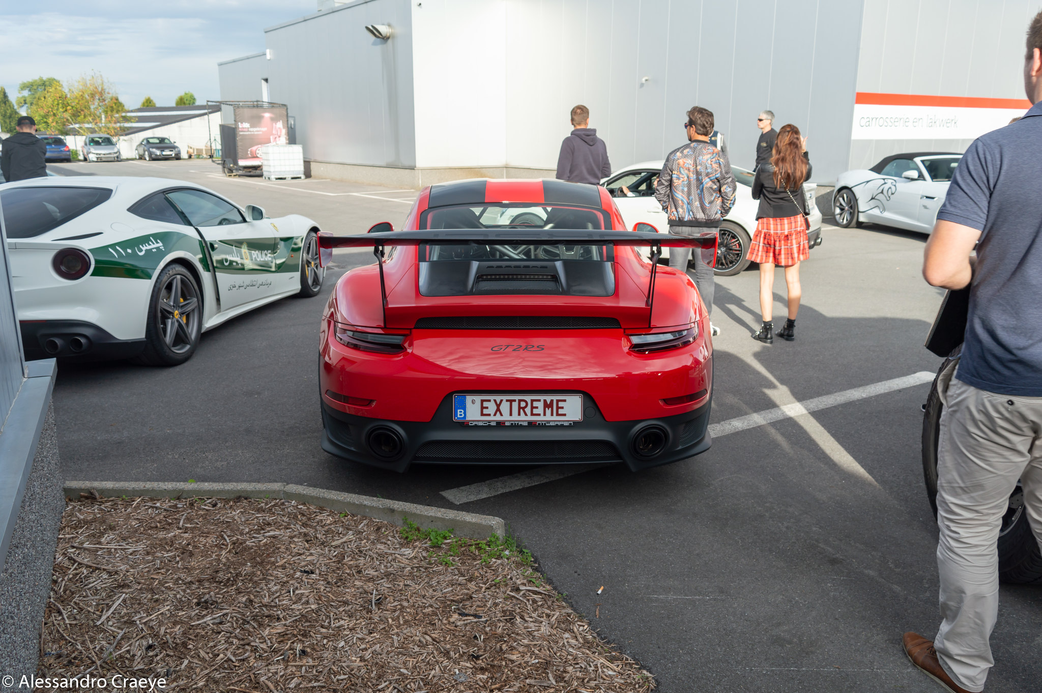 Guards Red - Porsche 911 GT2 RS (991) - carpaints.co