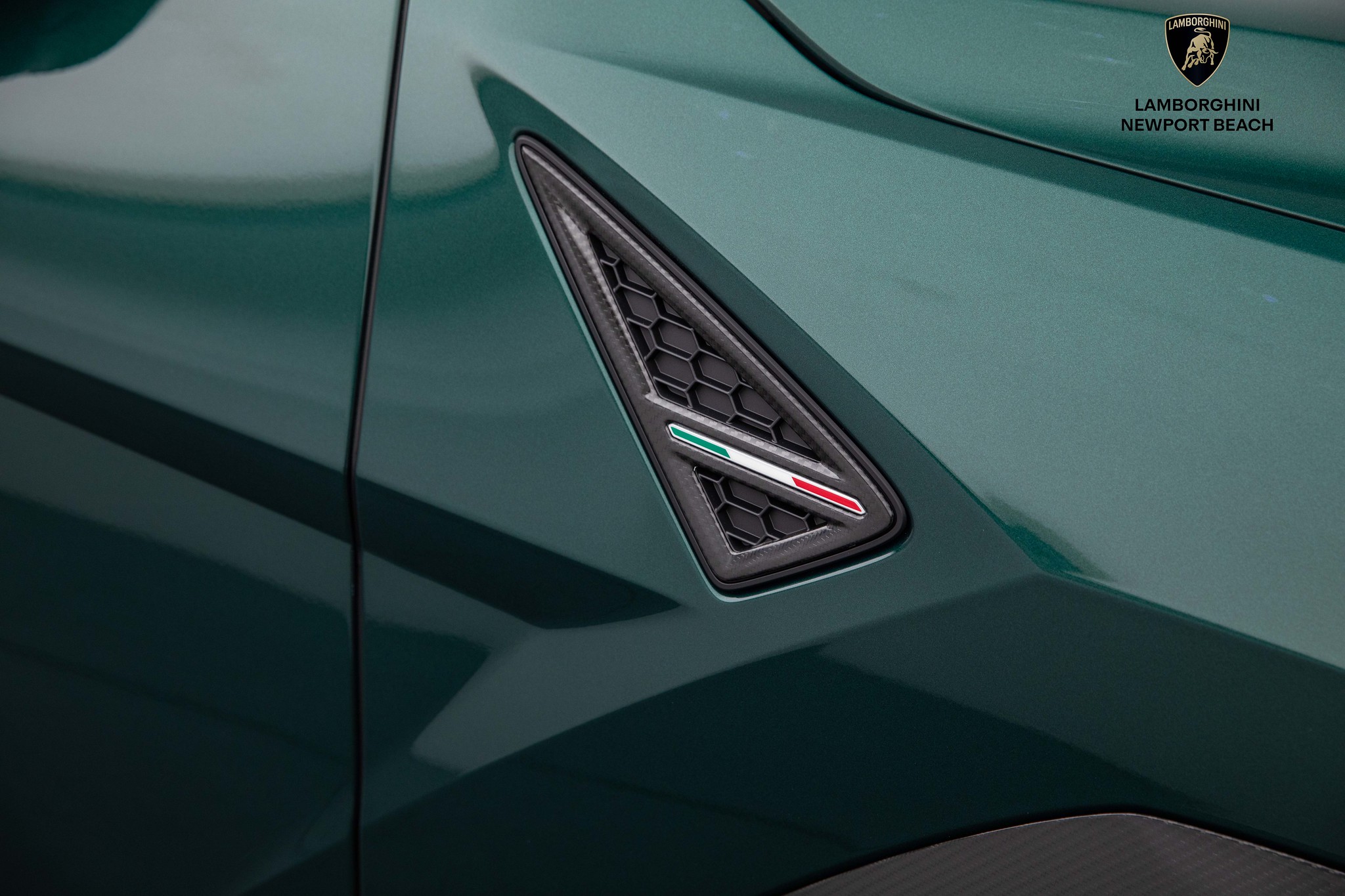 Verde Hydra - Lamborghini Urus Performante - carpaints.co