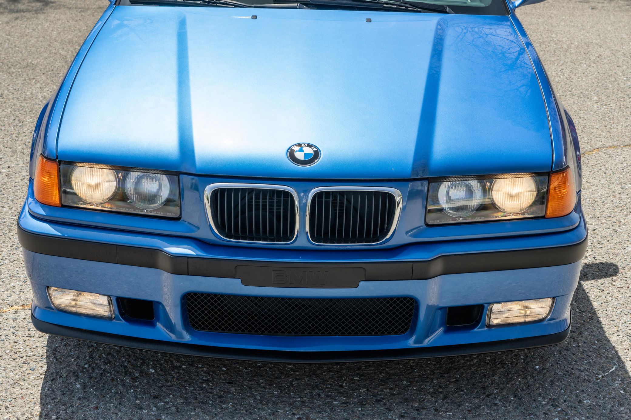 Estoril Blue - BMW M3 Sedan (E36) - carpaints.co