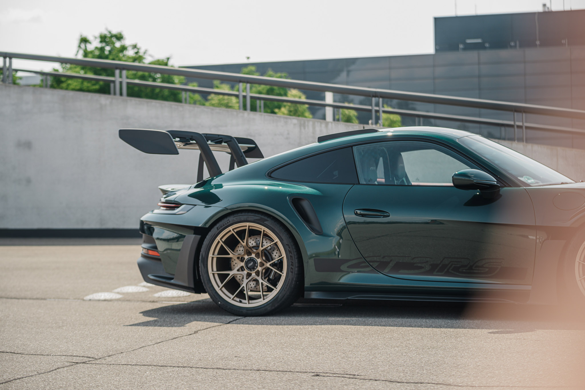 Jet Green Metallic - Porsche 911 GT3 RS (992) - carpaints.co