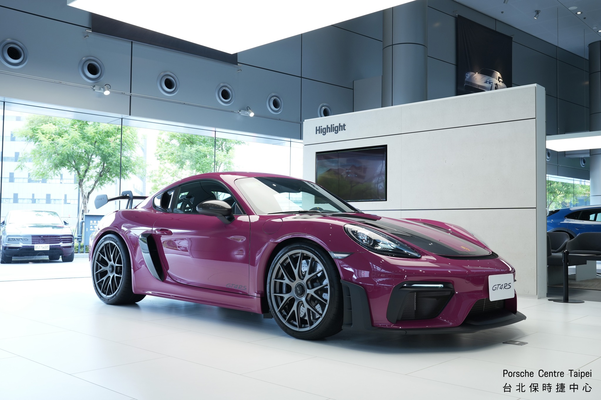 Ruby Star - Porsche Cayman GT4 RS (718) - carpaints.co