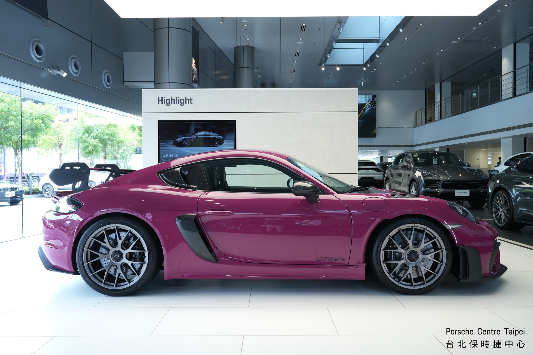 Ruby Star - Porsche Cayman GT4 RS (718) - carpaints.co