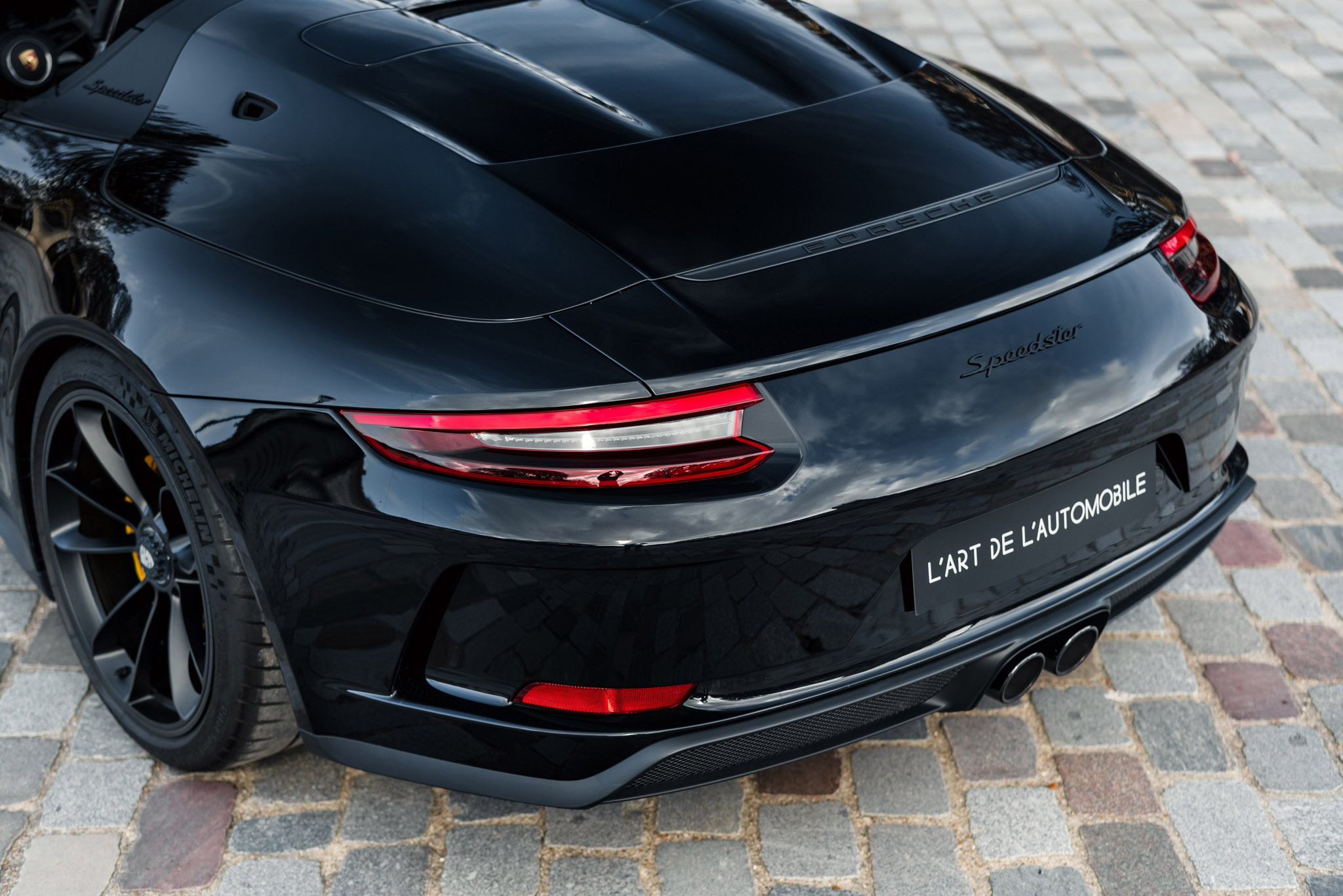 Jet Black Metallic - Porsche 911 Speedster (991) - carpaints.co