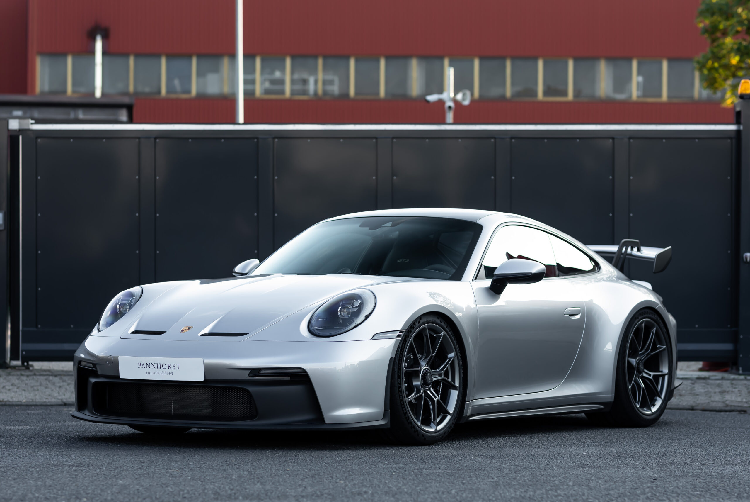 GT Silver Metallic - Porsche 911 GT3 (992) - carpaints.co