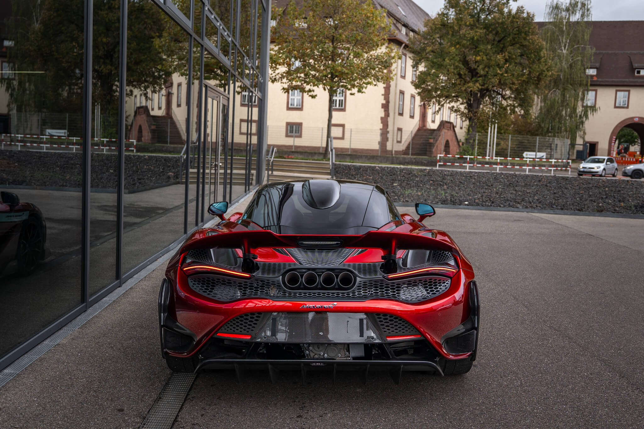 Volcano Red - McLaren 765LT - carpaints.co