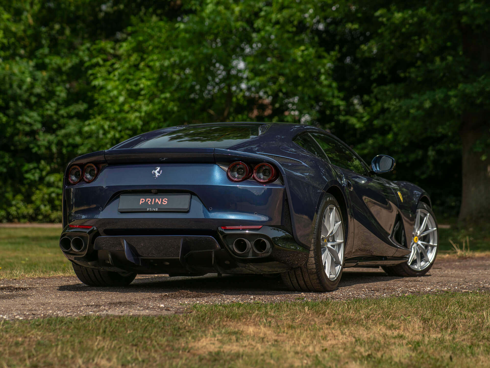 Blu Swaters - Ferrari 812 Superfast - carpaints.co
