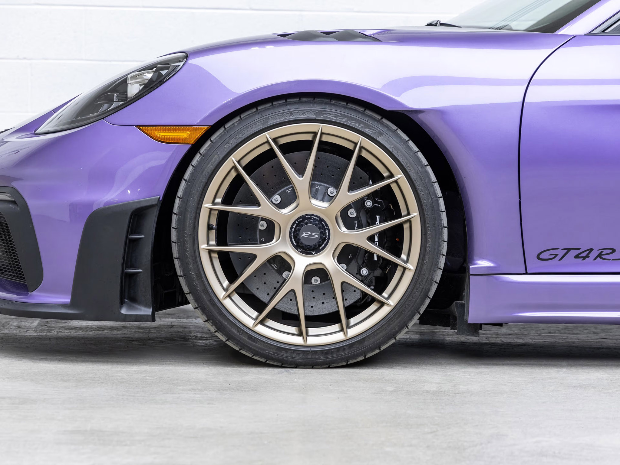 Viola Purple Metallic - Porsche Cayman GT4 RS (718) - carpaints.co