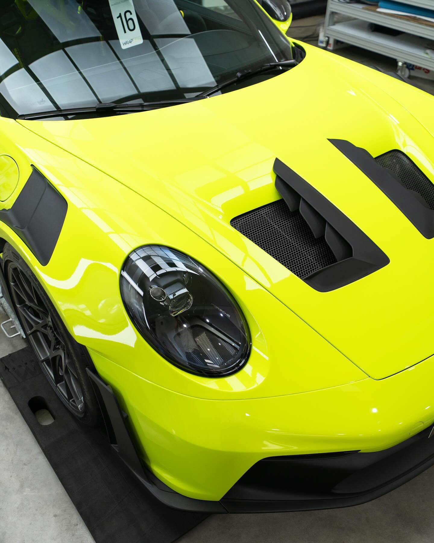 Acid Green - Porsche 911 GT3 RS (992) - carpaints.co