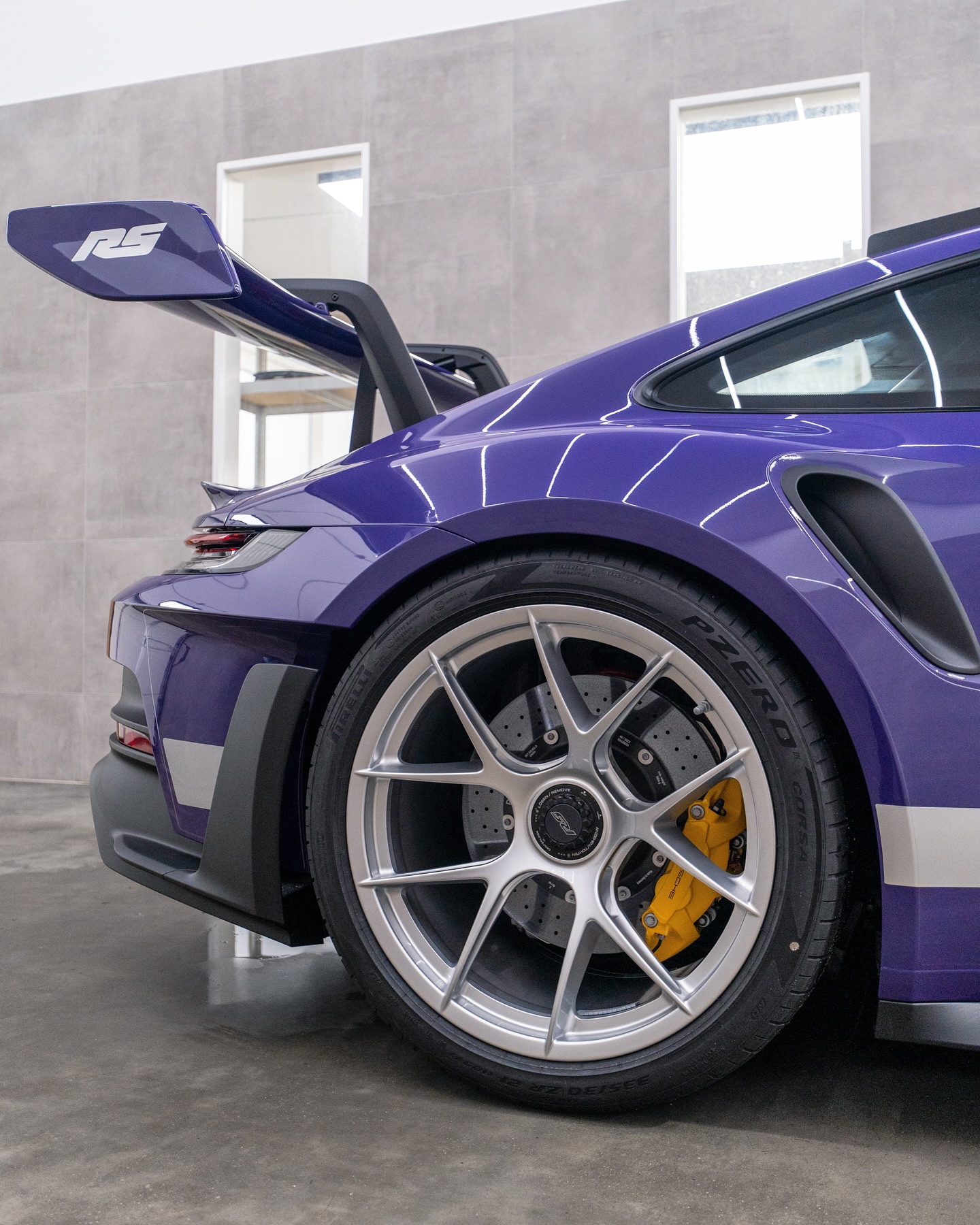 Ultraviolet - Porsche 911 GT3 RS (992) - carpaints.co