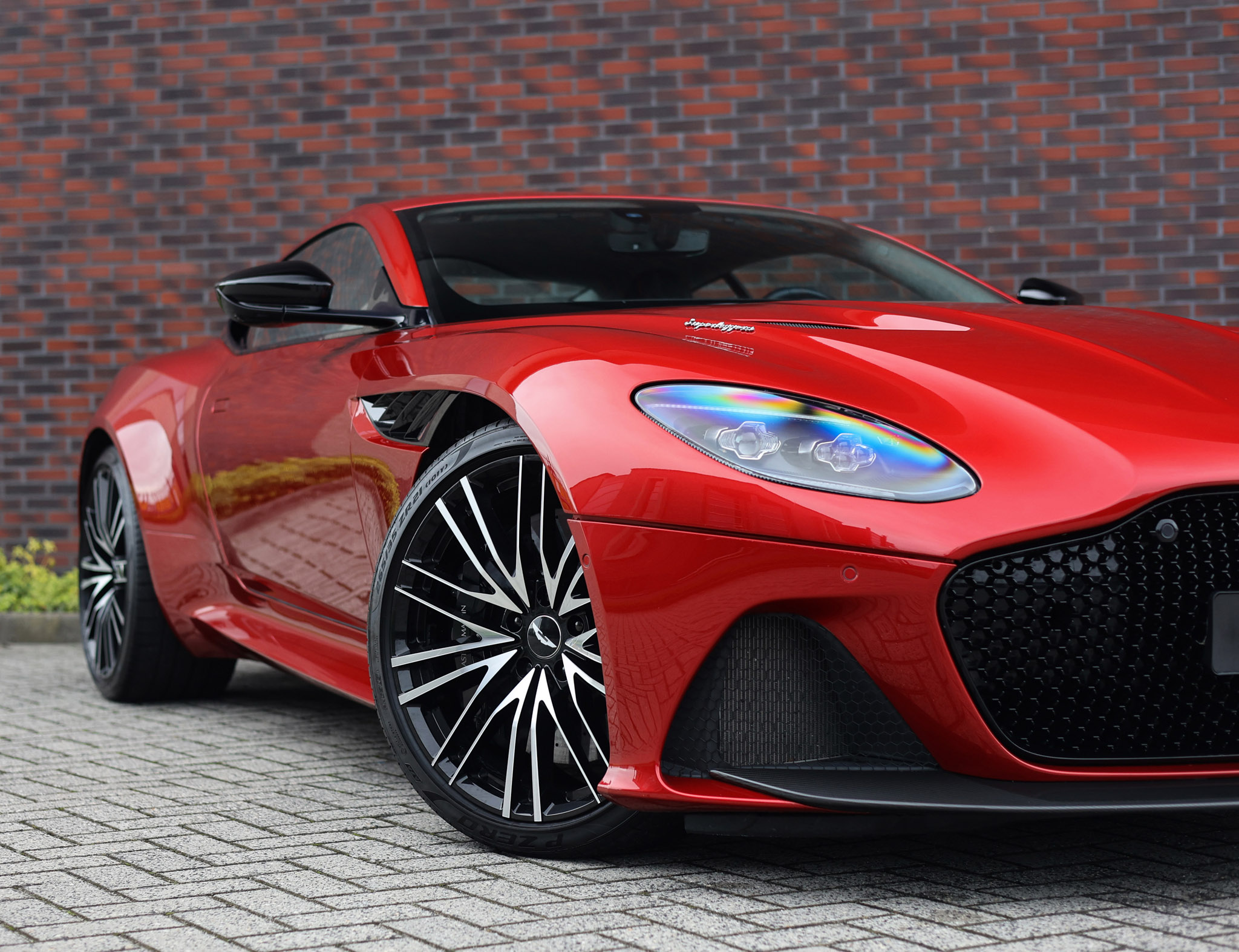 Hyper Red - Aston Martin DBS Superleggera - carpaints.co