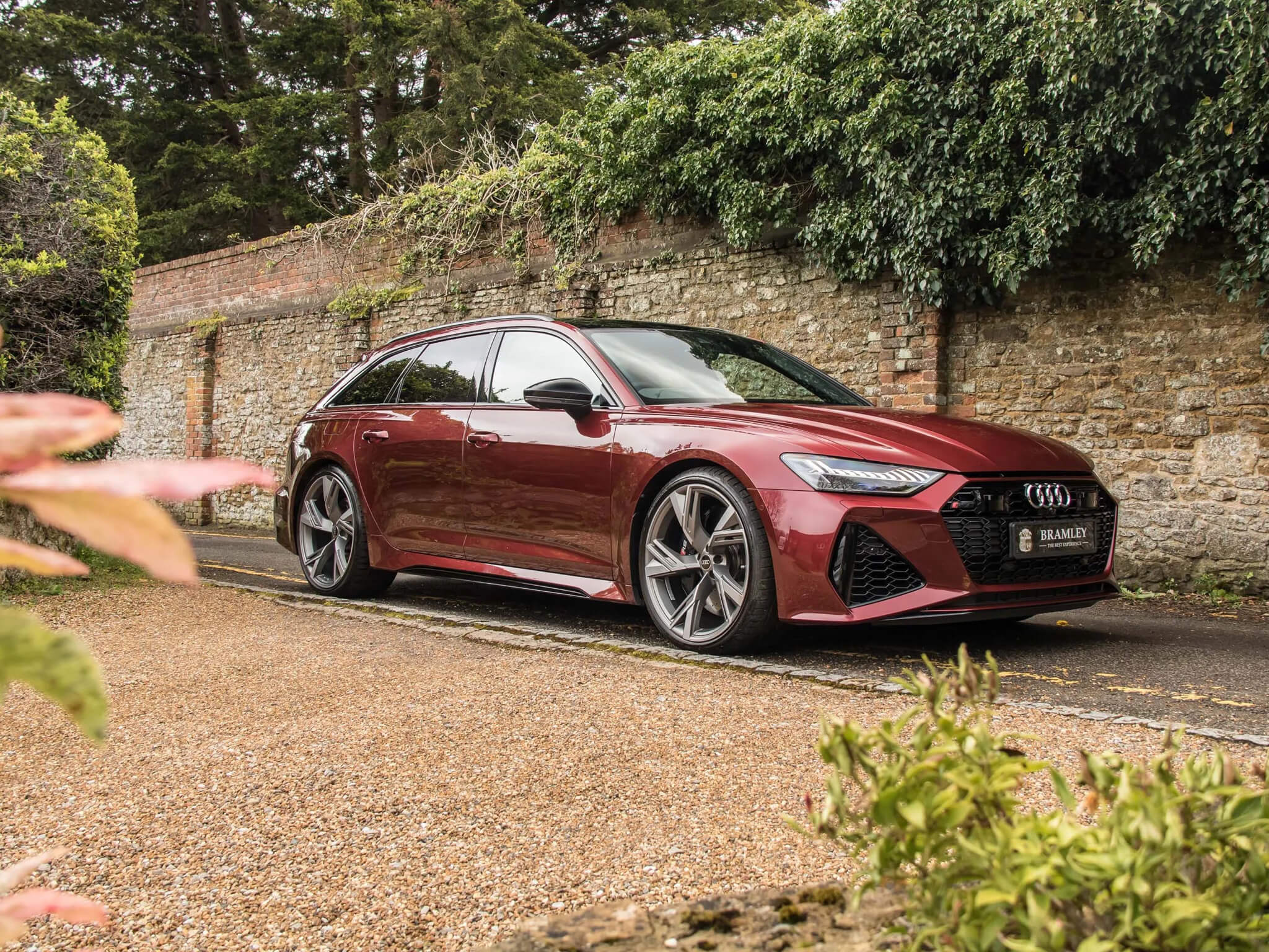 Rubino Red - Audi RS6 Avant (C8) - carpaints.co