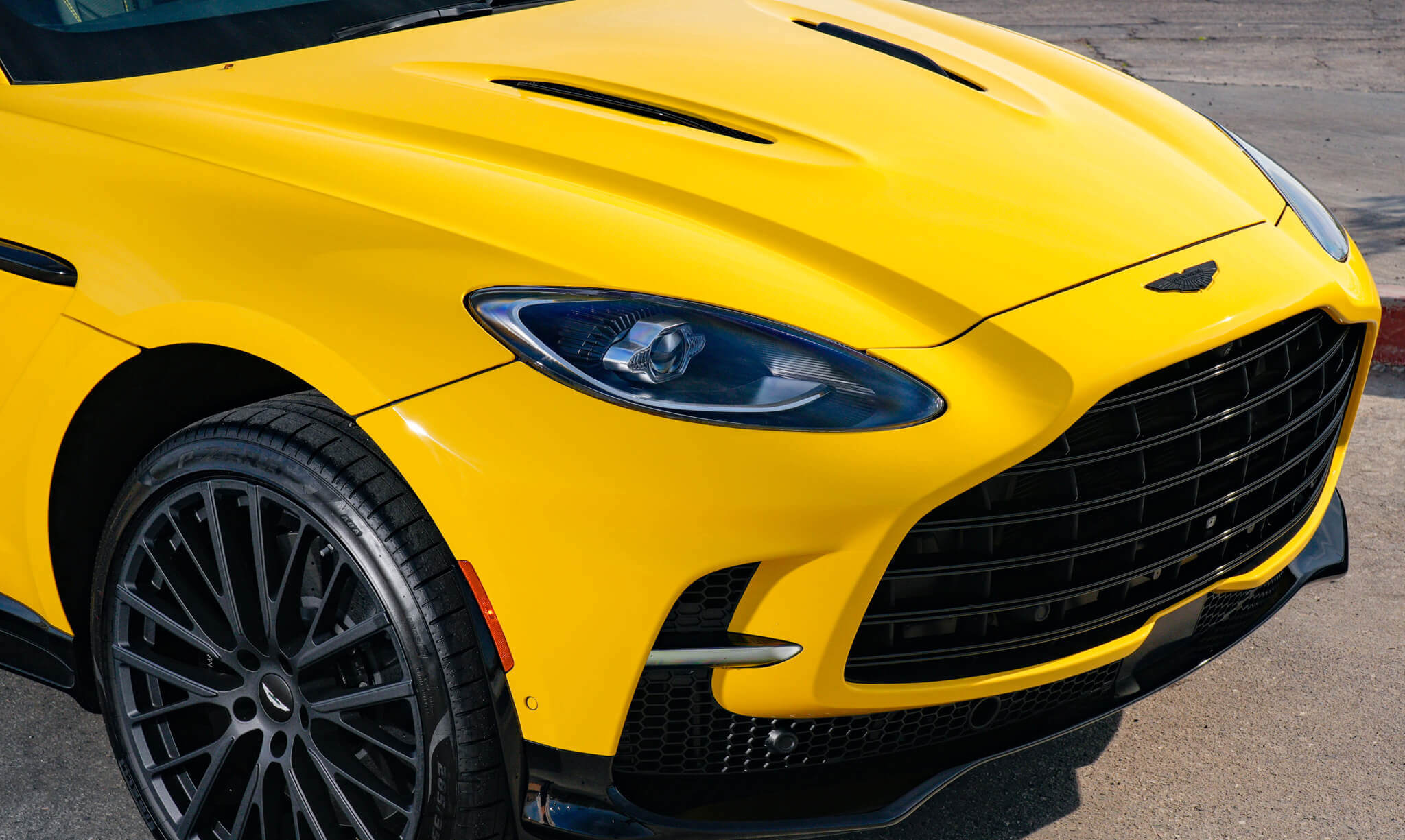 Ultra Yellow - Aston Martin DBX 707 - carpaints.co