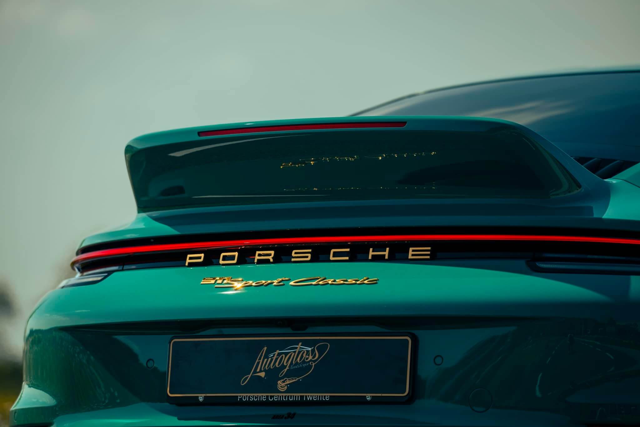 Smyrna Green - Porsche 911 Sport Classic (992) - carpaints.co