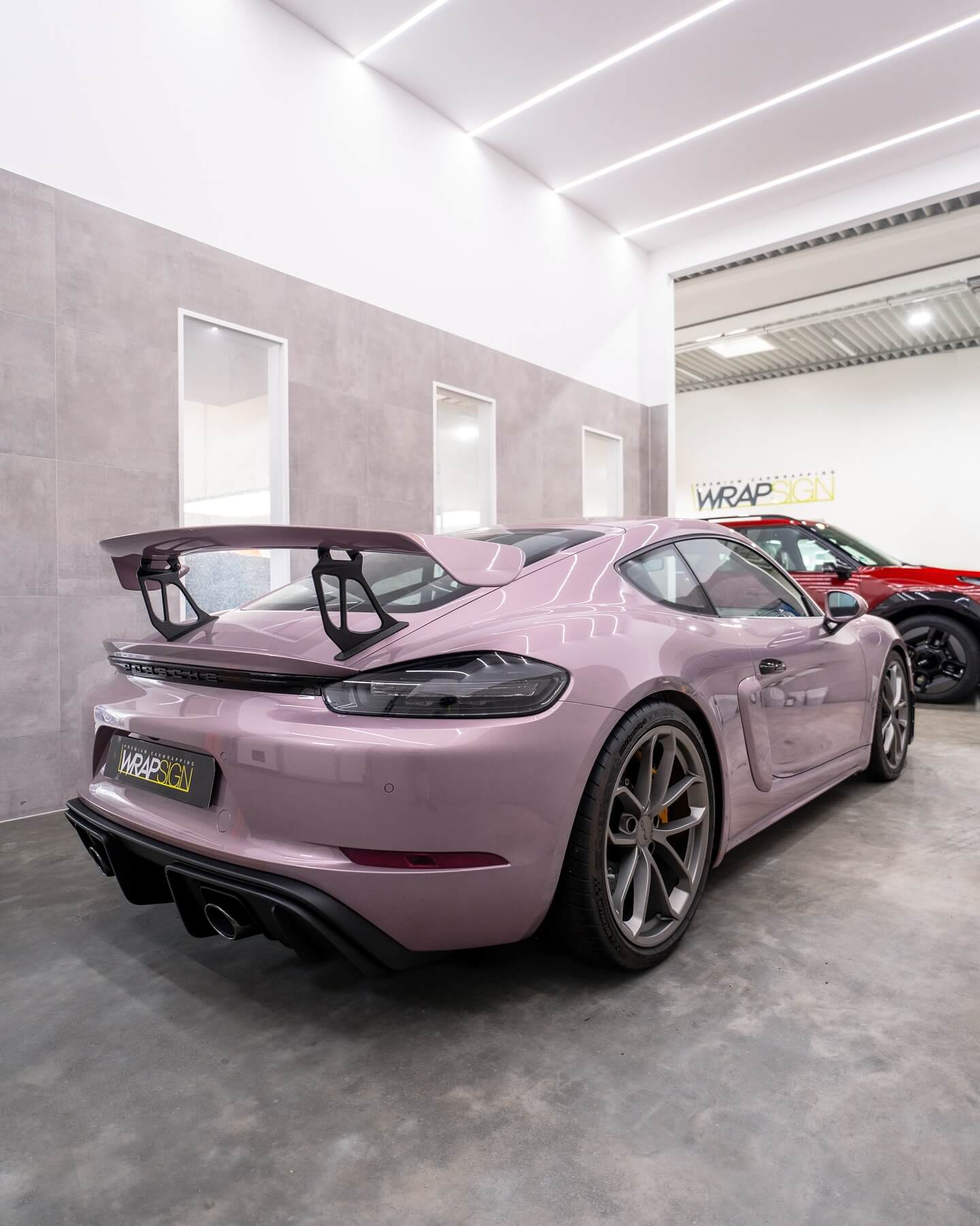 Frozen Berry Metallic - Porsche Cayman GT4 (718) - carpaints.co