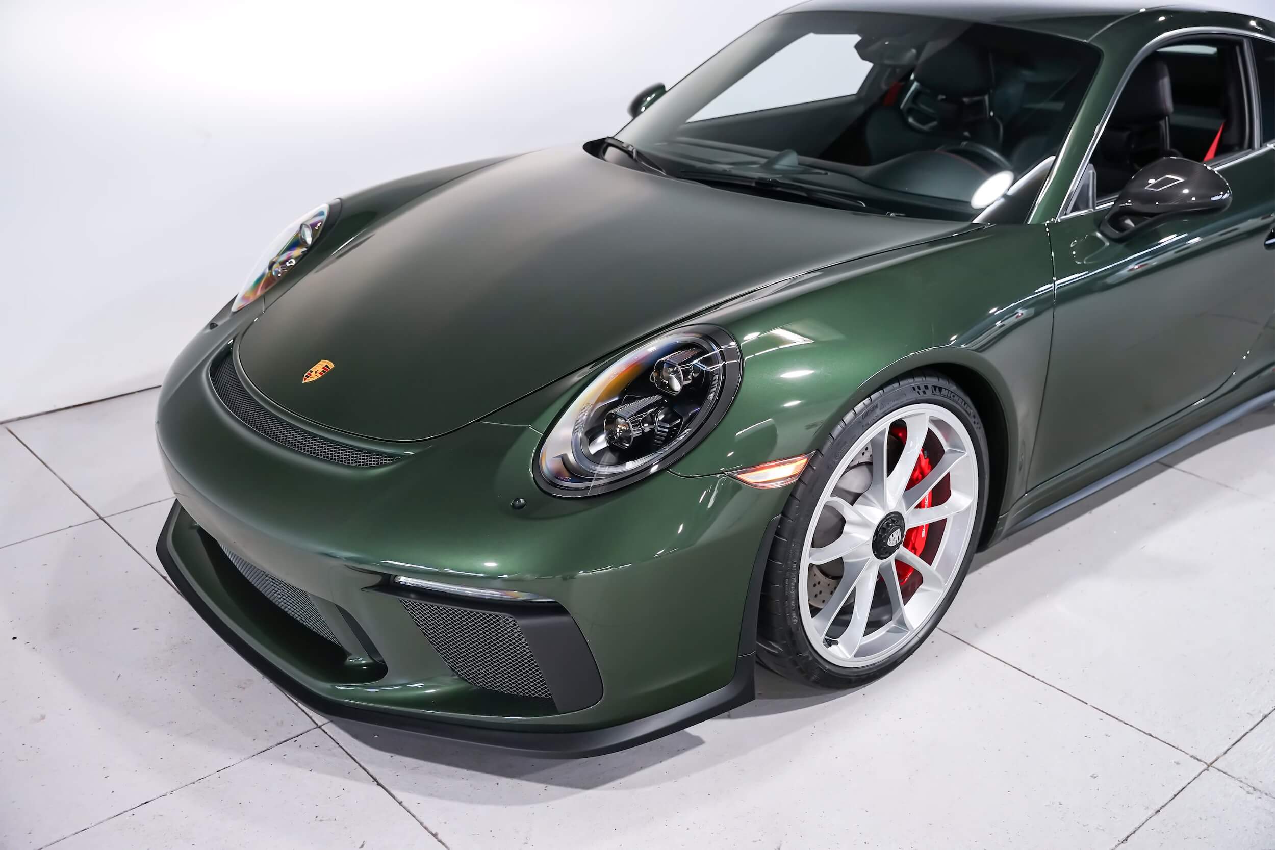 Oak Green Metallic - Porsche 911 GT3 Touring (991.2) - carpaints.co