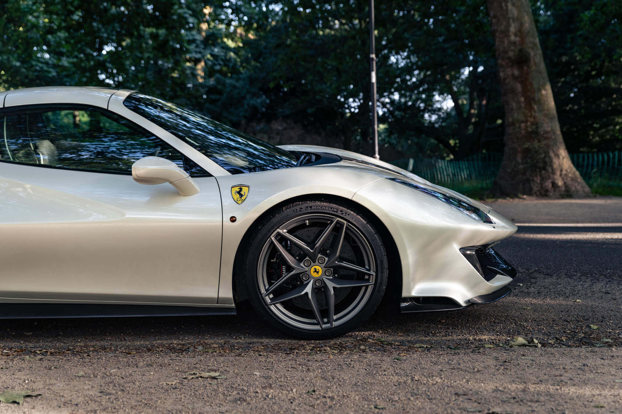 Bianco Fuji - Ferrari 488 Pista Spider - carpaints.co