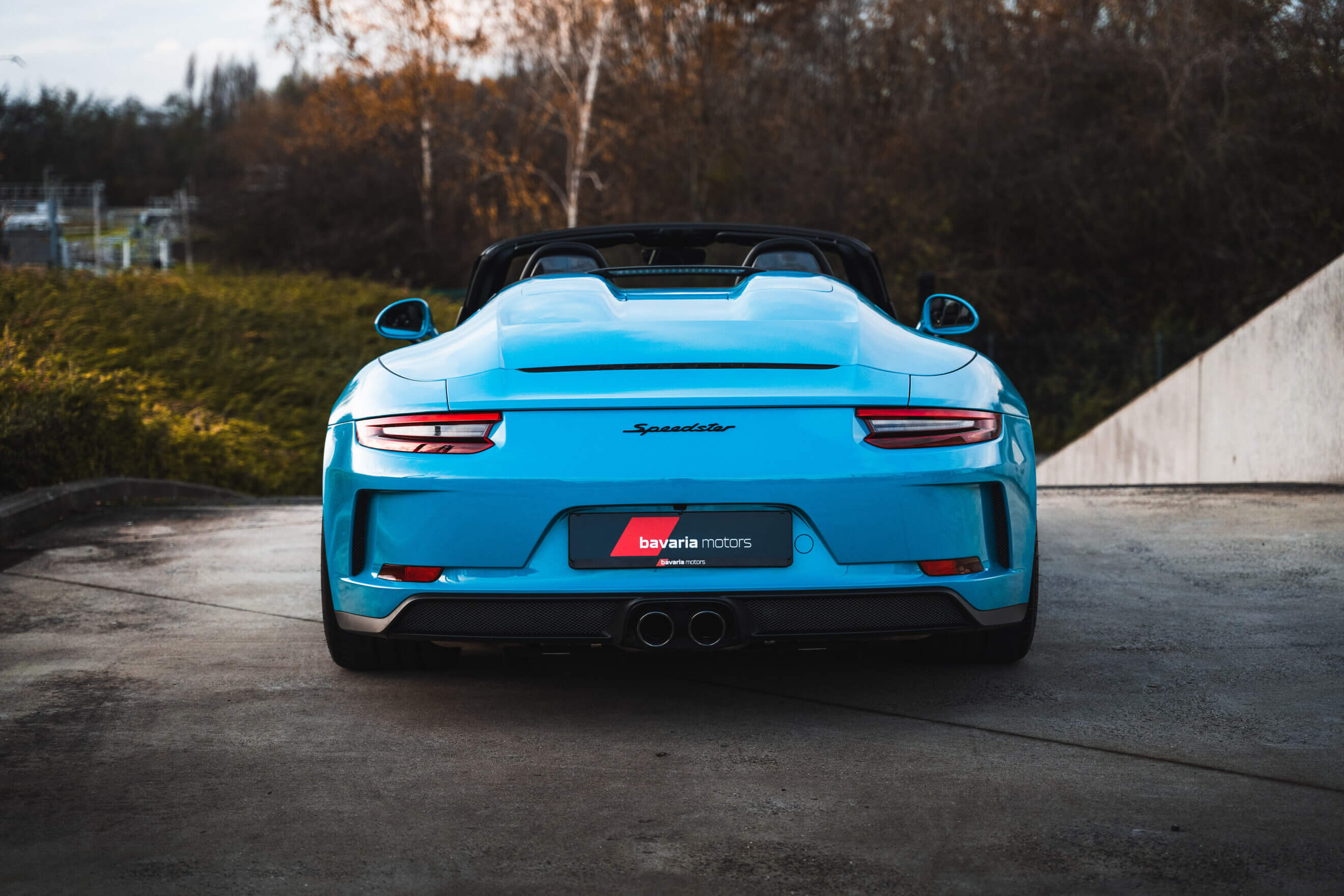 Miami Blue - Porsche 911 Speedster (991) - carpaints.co