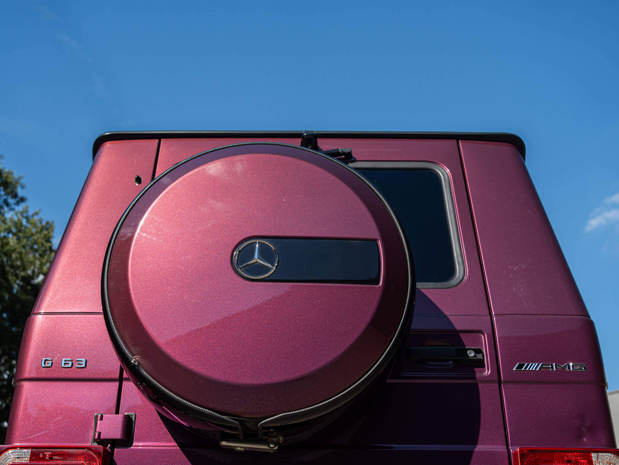 Galactic Beam - Mercedes-AMG G 63 Crazy Color Edition (W463 Gen 1 ...