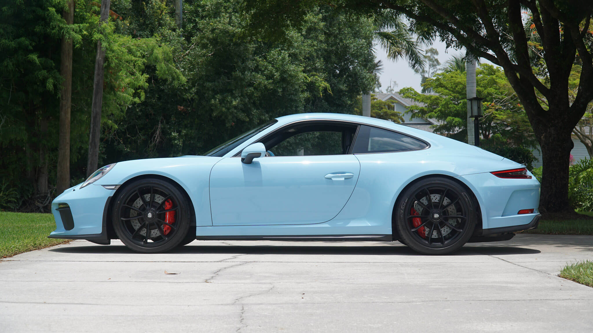 Gulf Blue - Porsche 911 GT3 Touring (991.2) - carpaints.co
