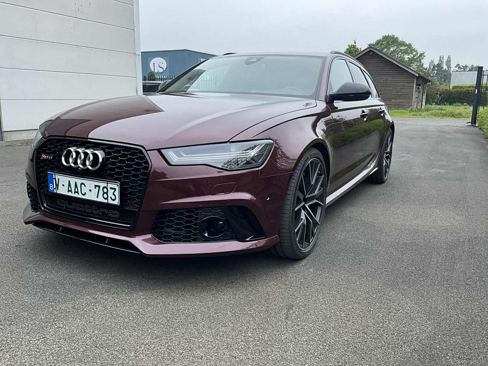 Classic Red - Audi RS6 Avant (C7) - carpaints.co