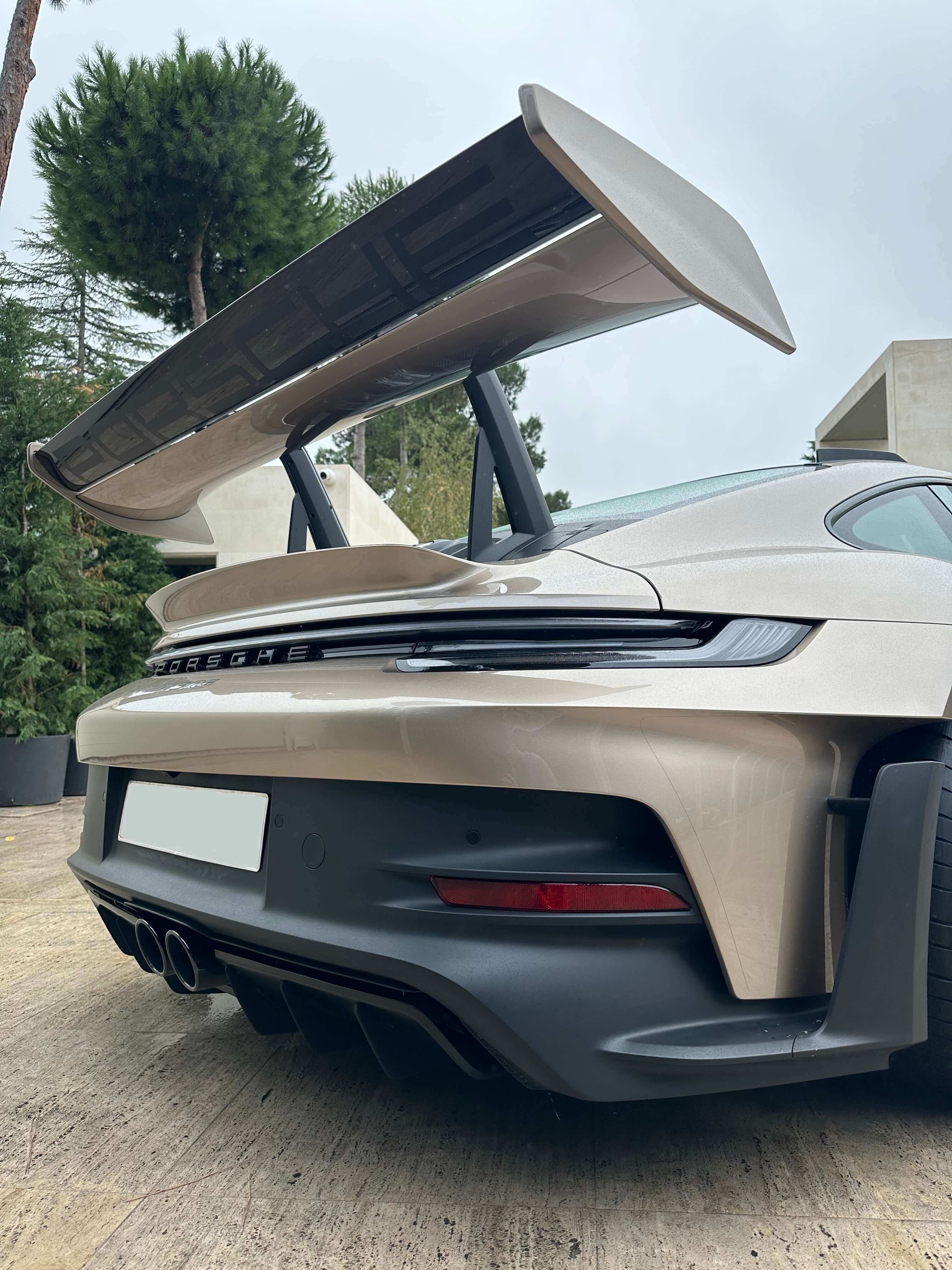 Palladium Metallic - Porsche 911 GT3 RS (992) - carpaints.co