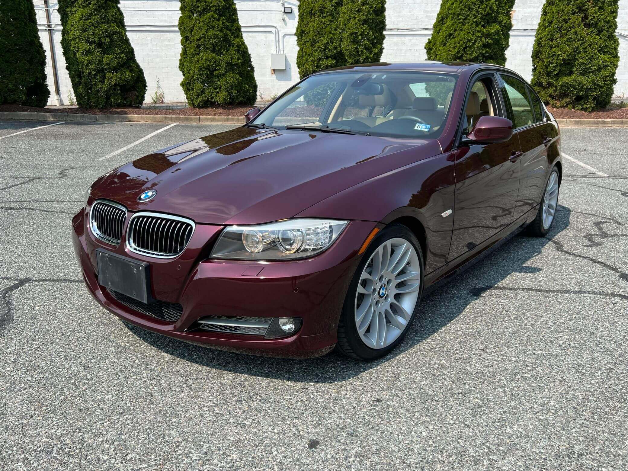 Barbera Red - BMW 3 Series (E90) - carpaints.co