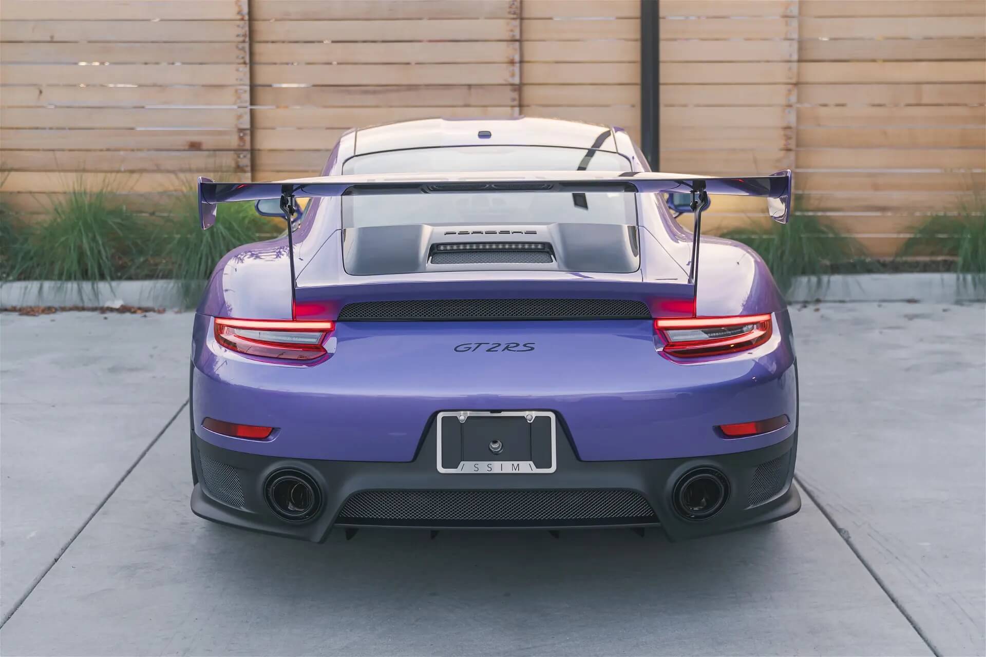 Viola Purple Metallic - Porsche 911 GT2 RS (991) - carpaints.co