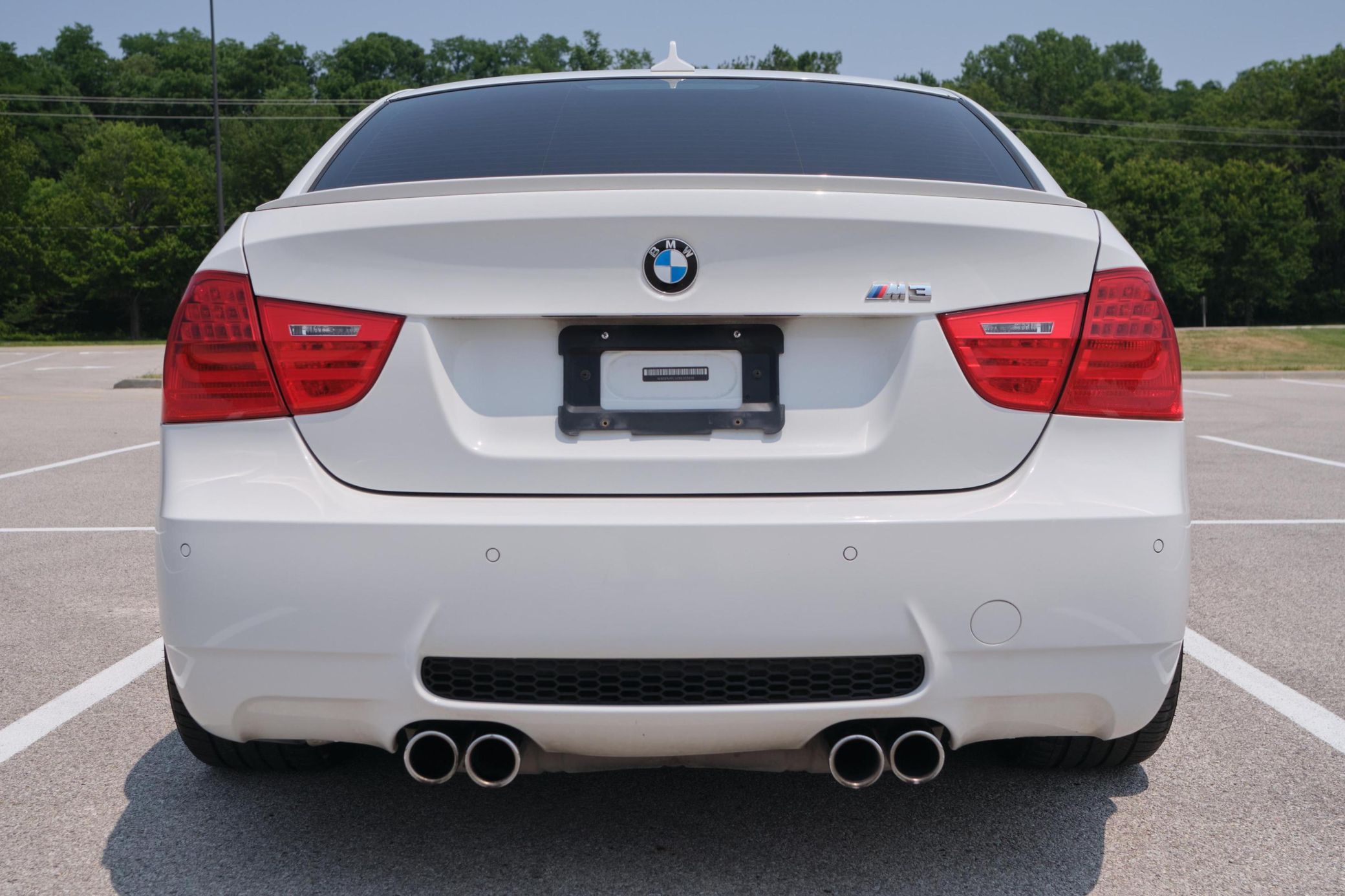 Alpine White III - BMW M3 (E90) - carpaints.co